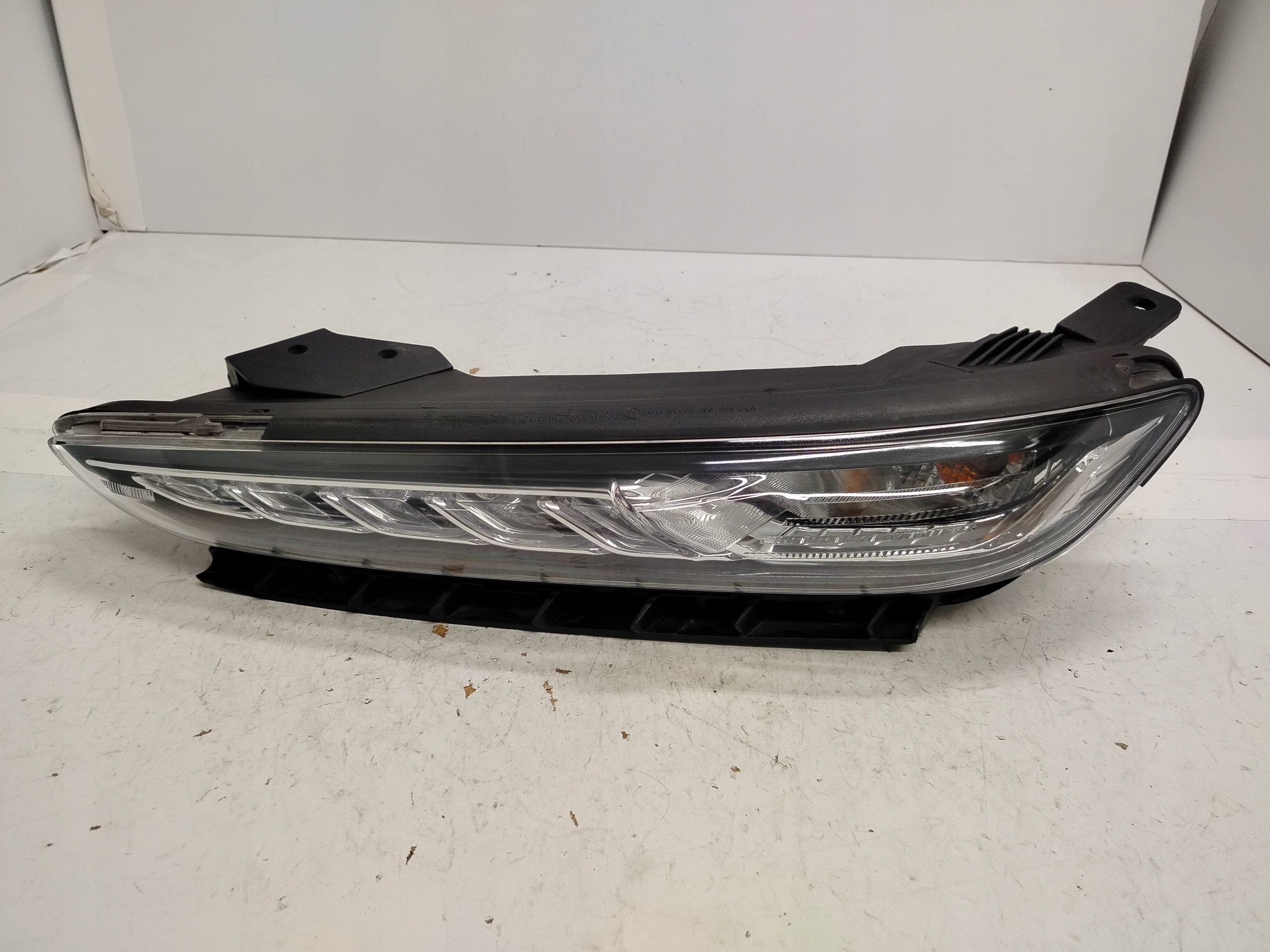 Hyundai Kona LED DRL 5 Pinów lampa lewa za 950.00PLN z Ostrów ...