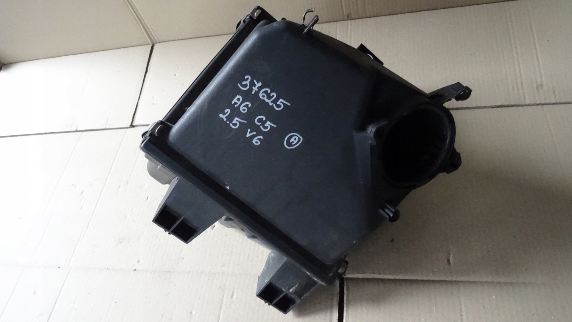 AUDI A6C5 A6 C5 2.5 TDI OBUDOWA FILTRA POWIETRZA • Cena, Opinie - Allegro