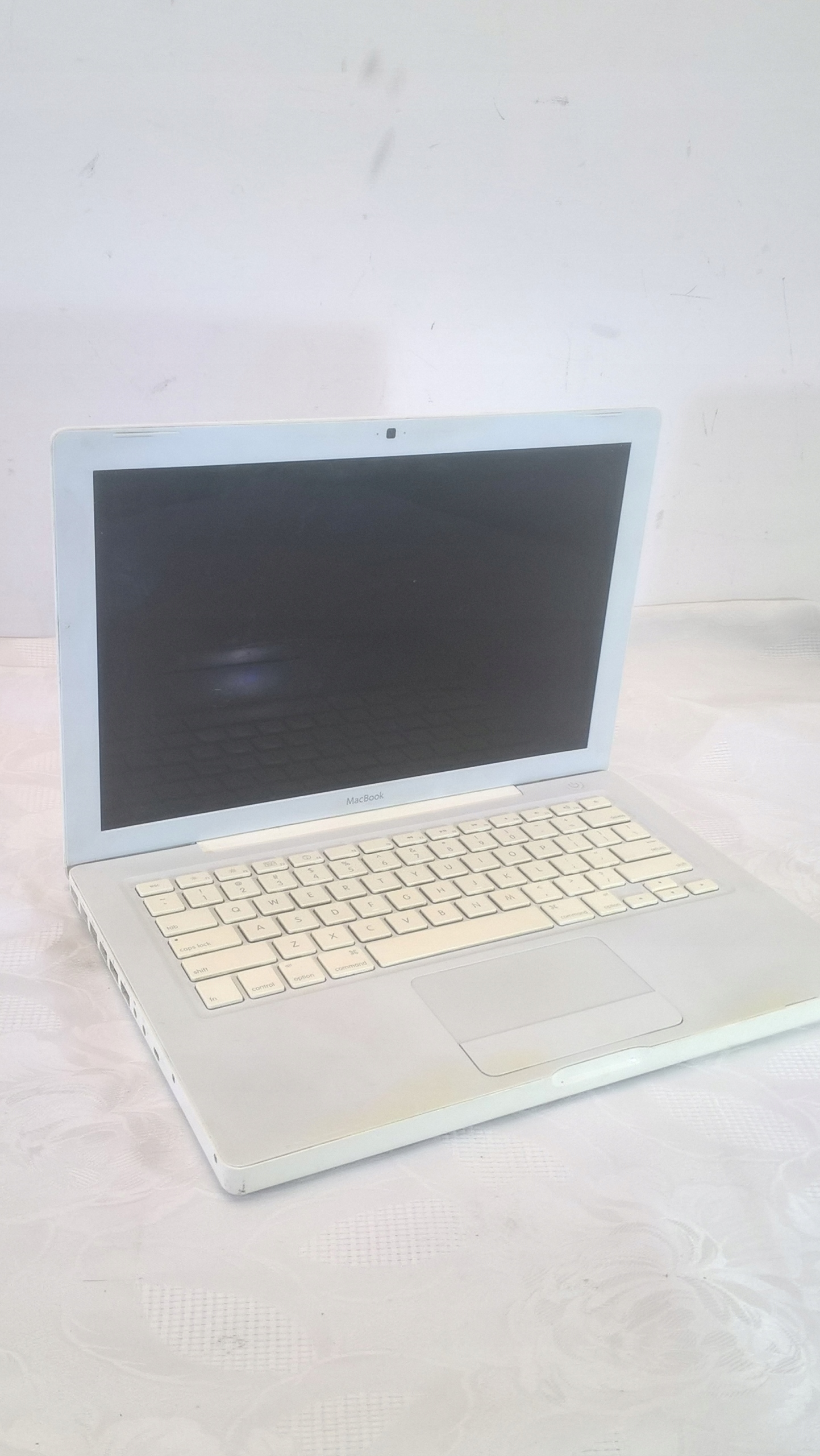 Apple macbook a1181 store