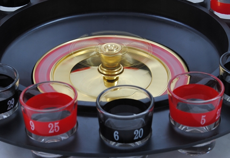 Gra Imprezowa Ruletka Alkoholowa Kieliszki Zestaw - Inna marka | Sklep EMPIK.COM