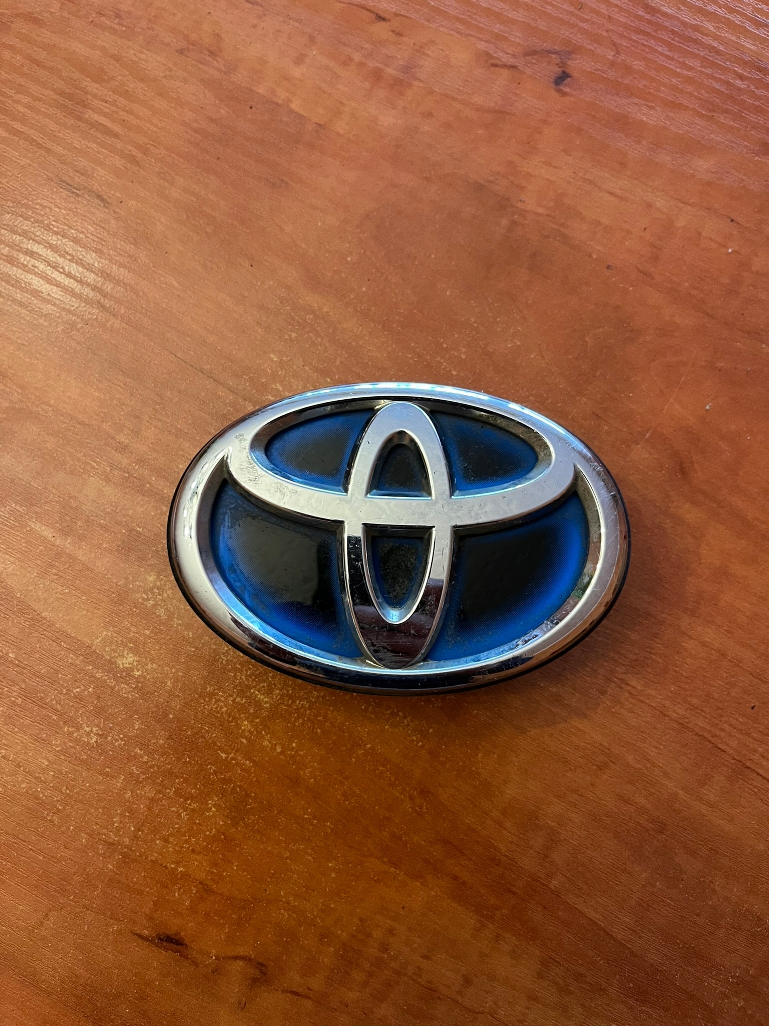 TOYOTA RAV4 RAV 4 15-18 EMBLEMAT KLAPY TYLNEJ LOGO za 80.00PLN z Piaski ...