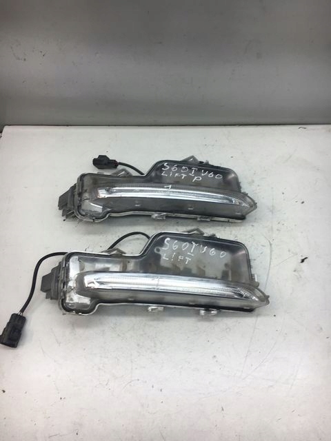 VOLVO S60 I V60 LIFT HALOGEN PRAWY DRL 31420396 za 390.00PLN z CHEŁM ...