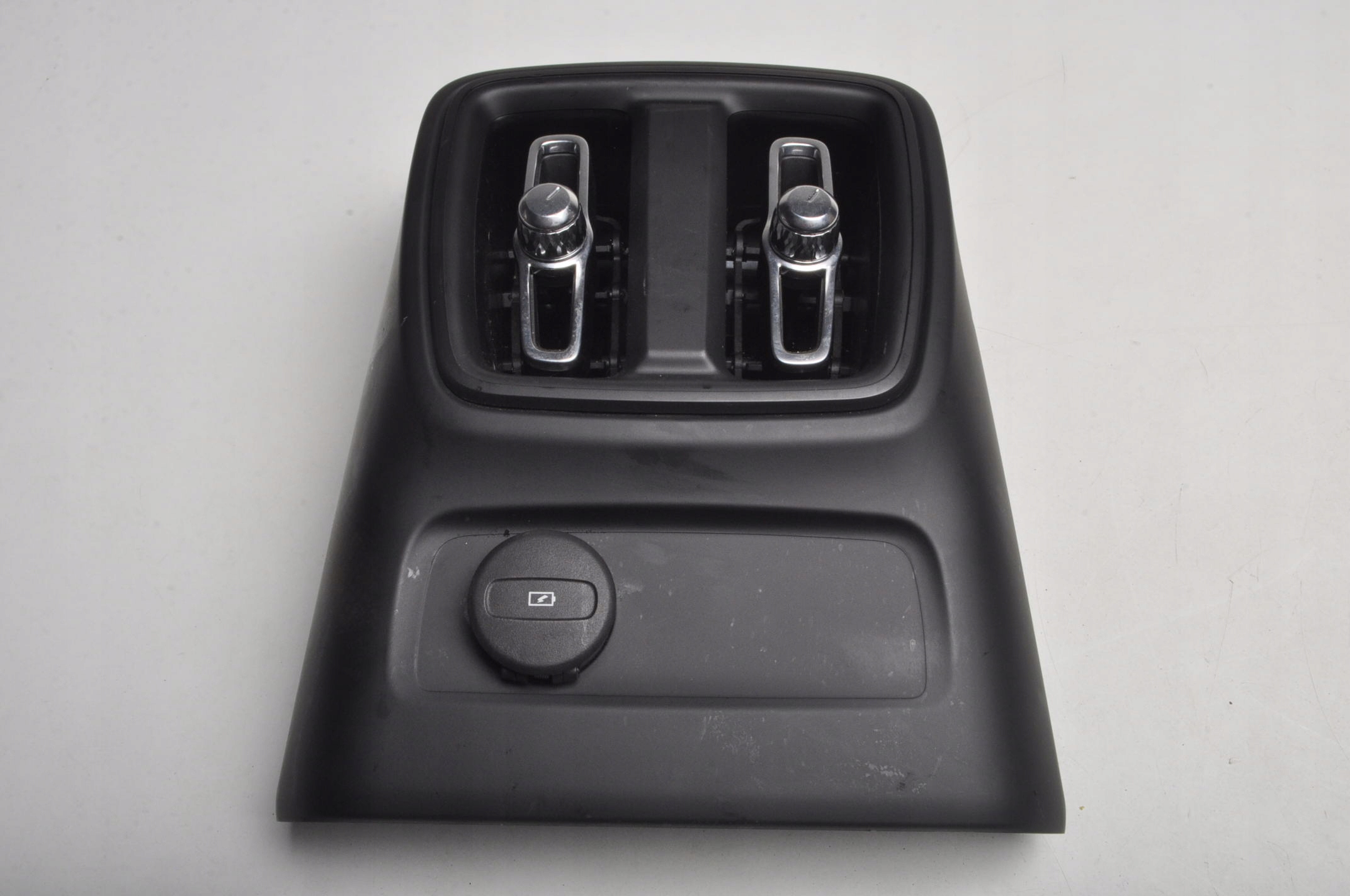 VOLVO XC40 II KRATKA KRATKI NAWIEWU ŚRODKOWA TYŁ 2021 31469033 31469129 ...