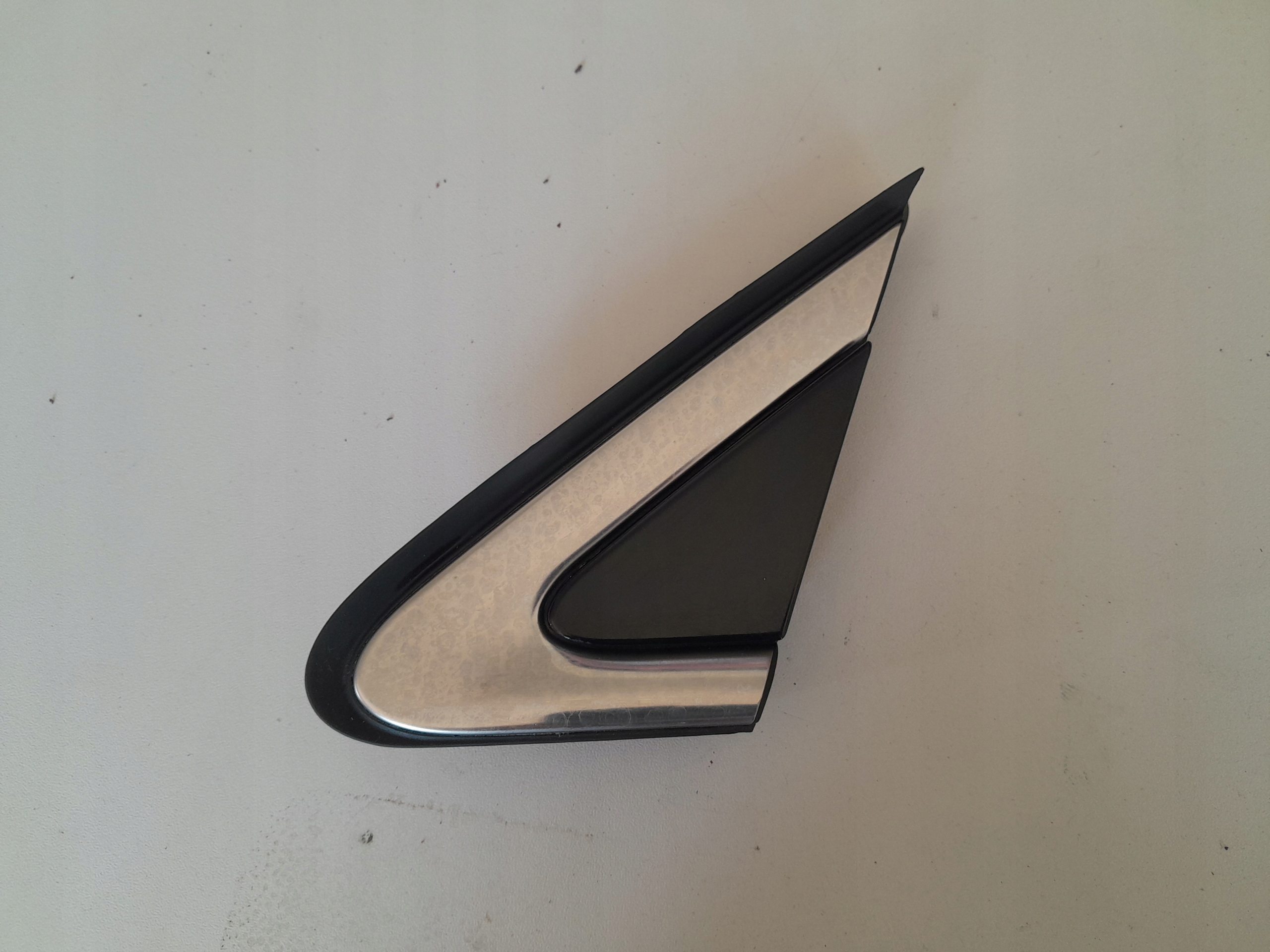 KIA SORENTO III 15- CHROM TRÓJKĄT ZAŚLEPKA OSŁONA BŁOTNIKA LEWY 86180 ...