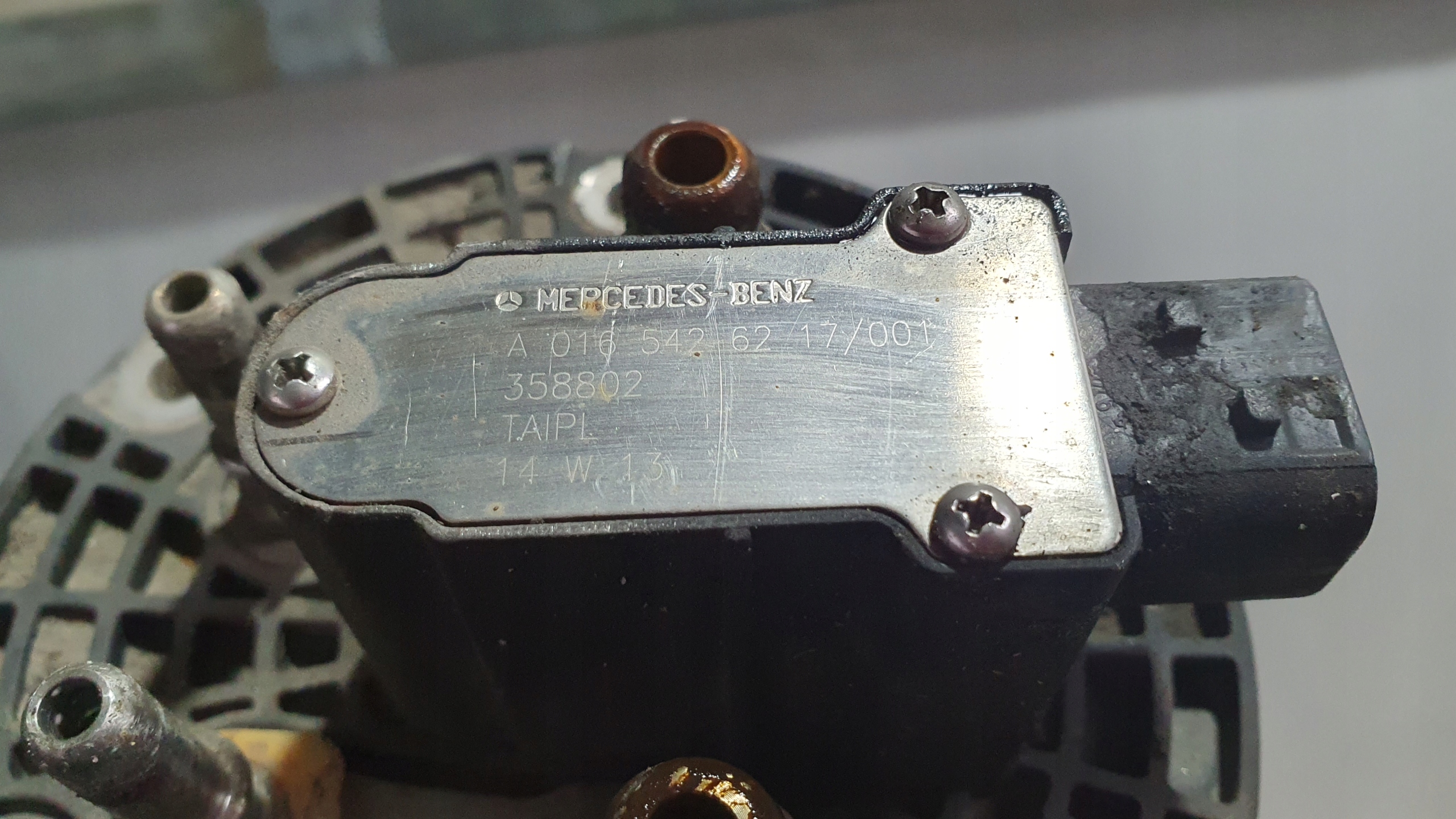 A 016 542 62 17 A 016 542 62 17 - Дракон поплавок ссавець AdBlue Actros ...