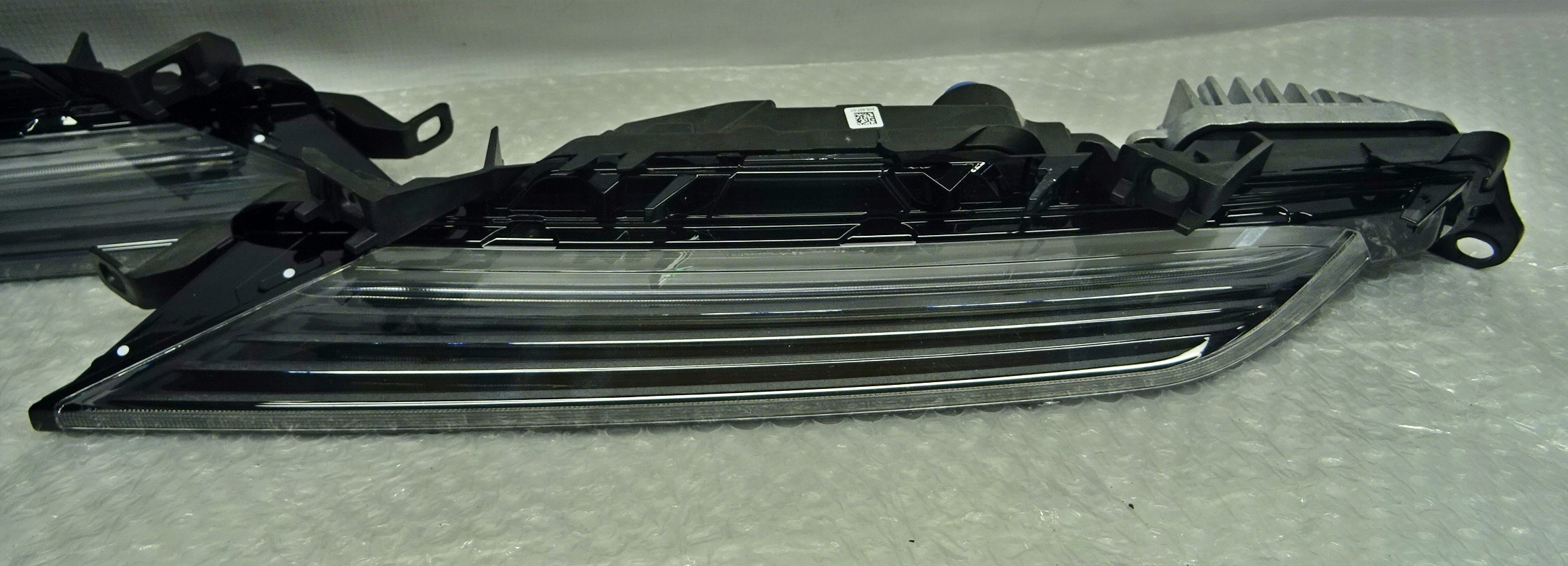 Porsche Macan Lampa LED DRL lewa 95B953041B NOWA 95B953041B za 425 zł z ...