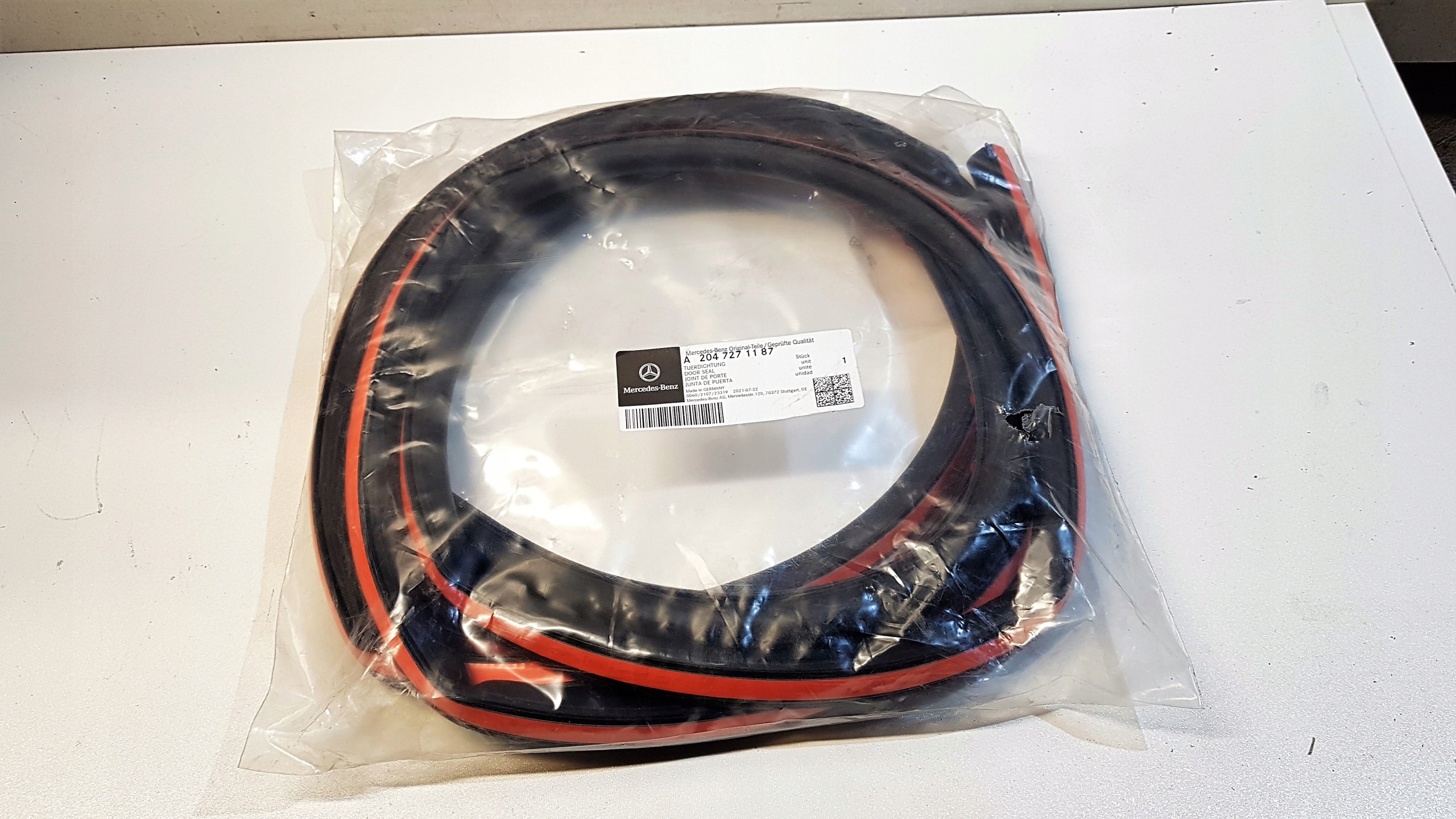 USZCZELKA DRZWI MERCEDES W204 W212 W205 2047271187 USZCZELKA PRZEDNICH ...