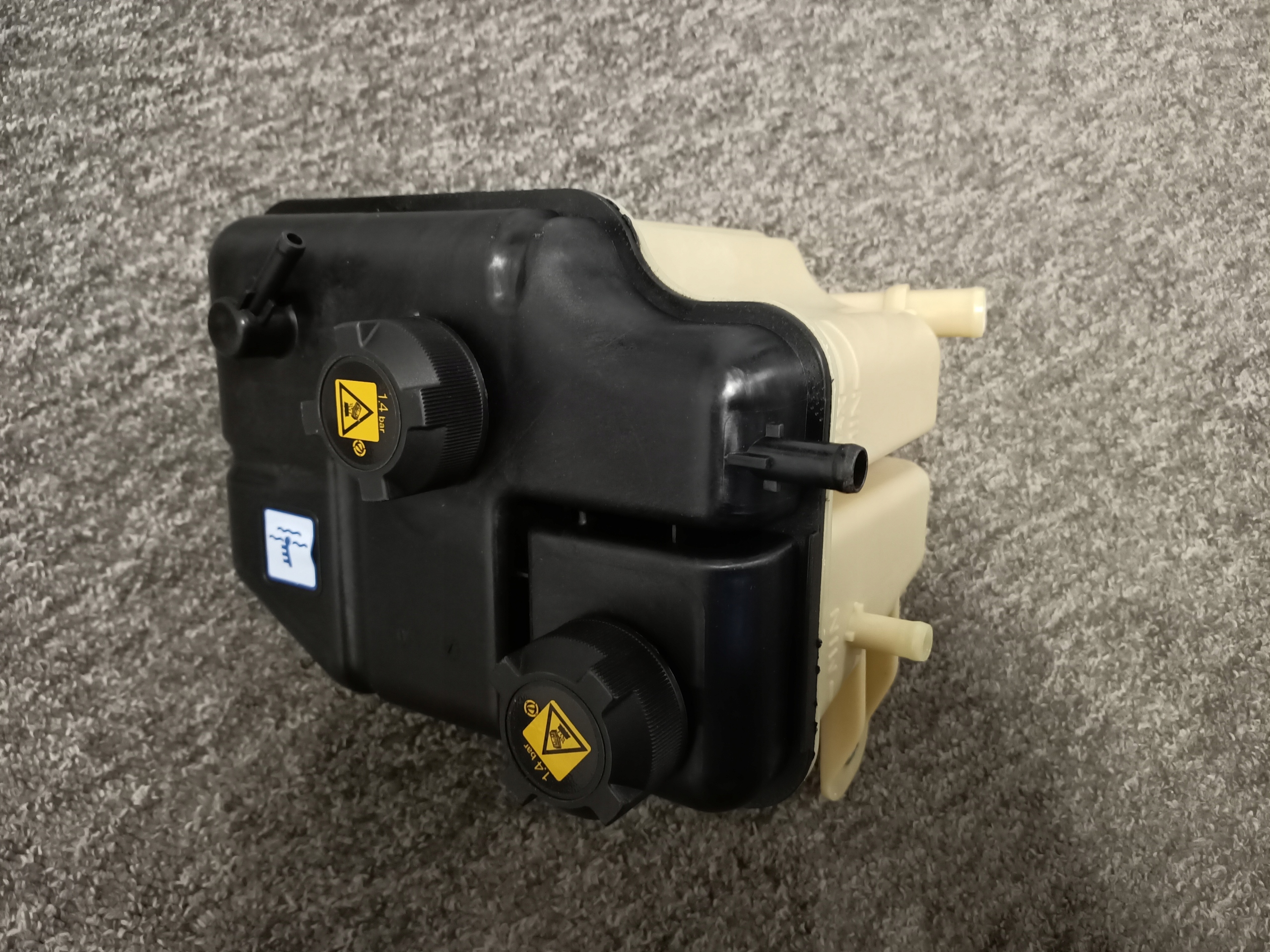 Maserati OE 670031651 zbiornik wyrównawczy - porównaj ceny - Allegro.pl