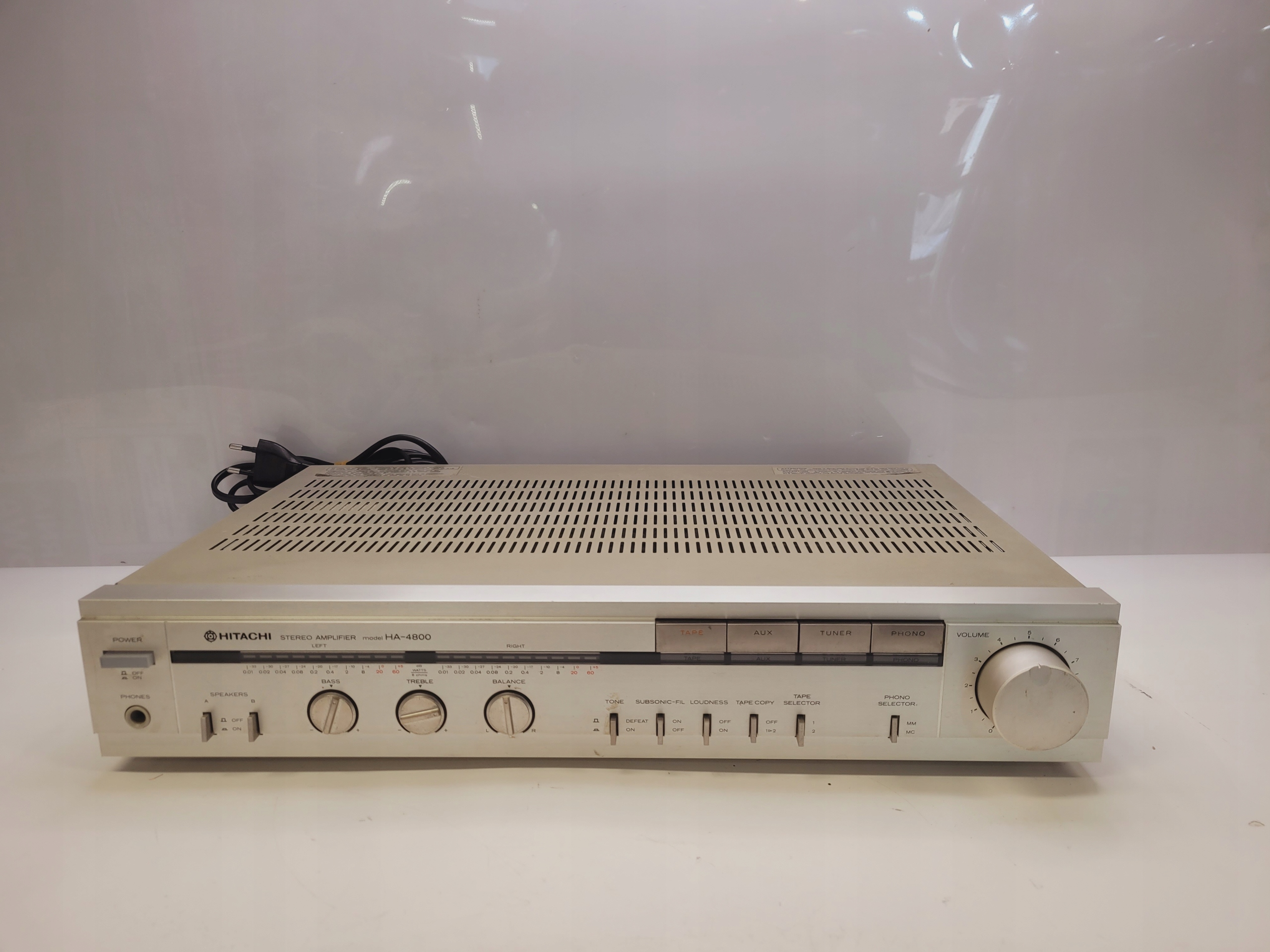 ZESILOVAČ HITACHI HA 4800 za 2405 Kč - Allegro