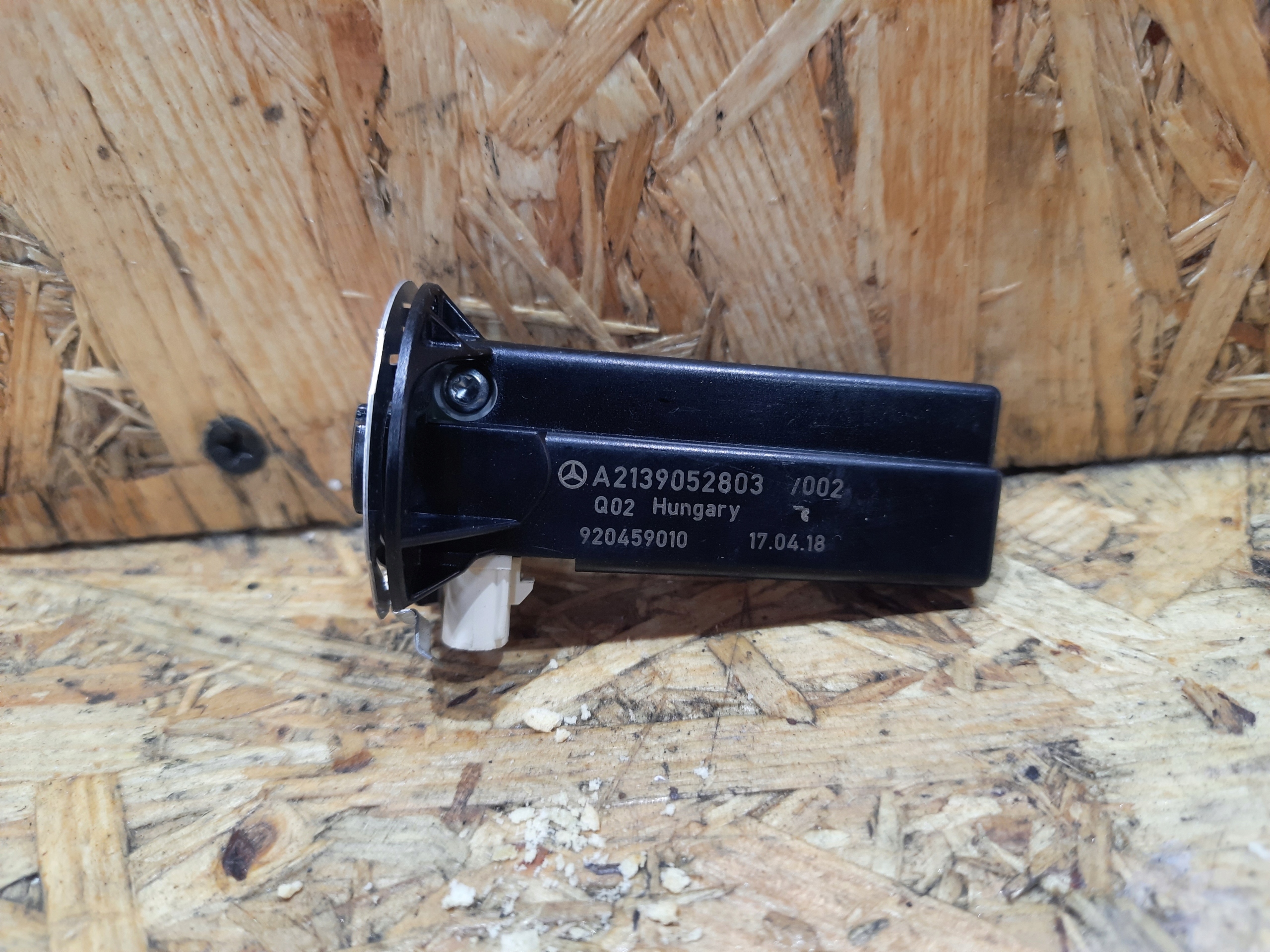 Wzmacniacz Anteny MEREDES E-KLASA W213 A2139052803 A2139052803 za 45 zł ...