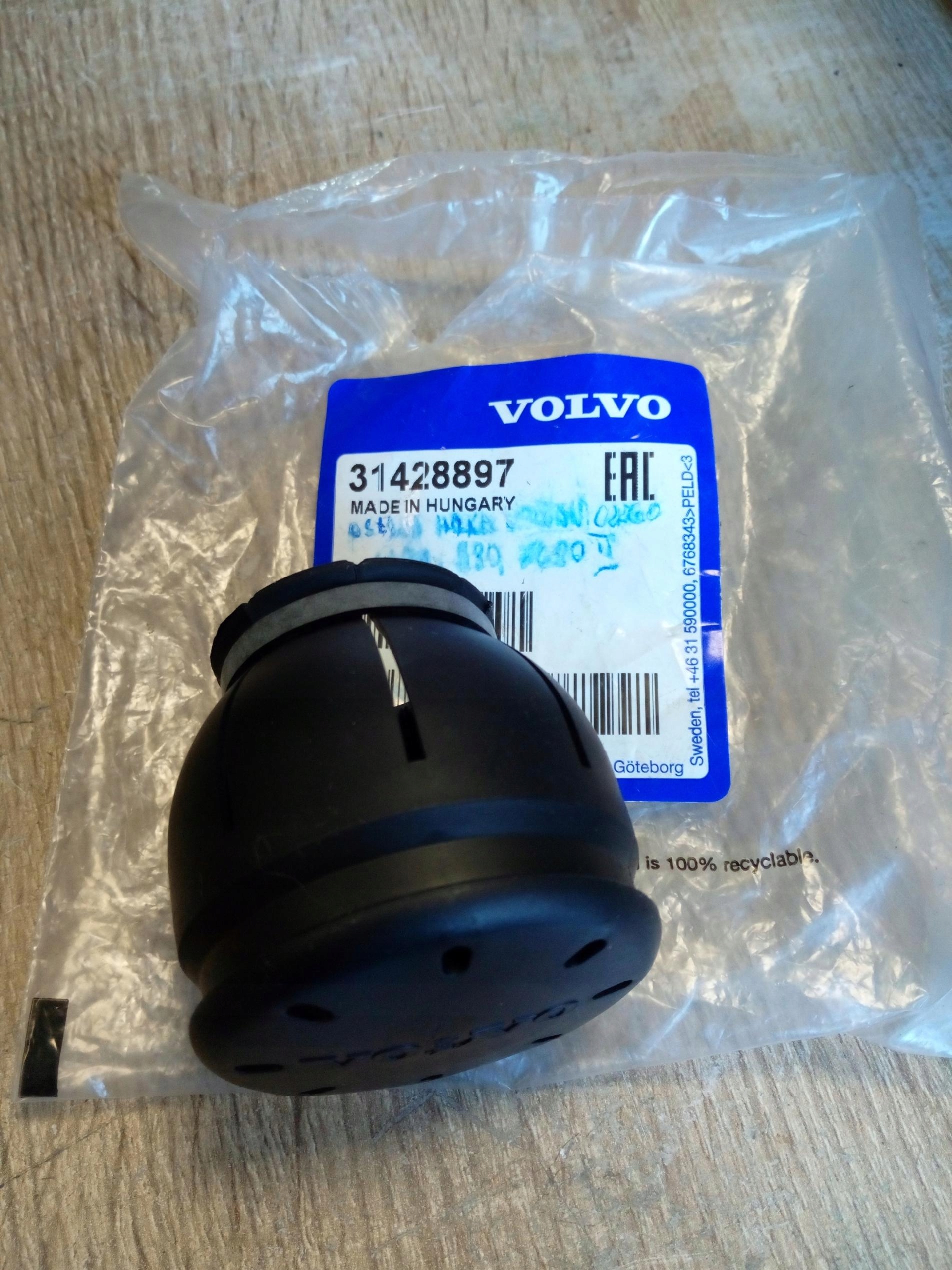 OSŁONA HAKA HOLOWNICZEGO VOLVO S90 V90 2017- S60 V60 2019- OE 31428897 ...