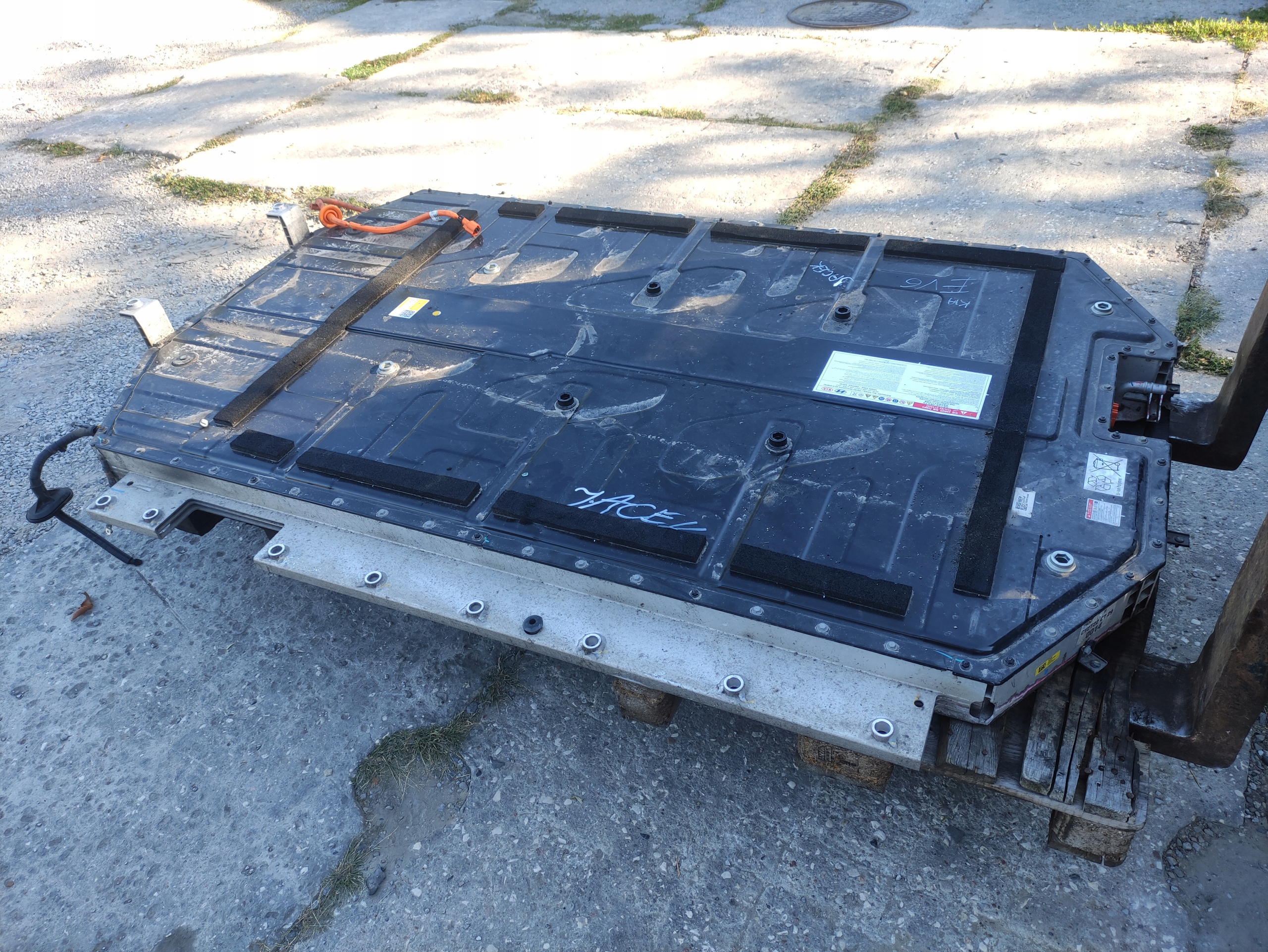 KIA EV6 BATERIA AKUMULATOR 37501-CV051 77 kWh za 17900.00PLN z Olesin ...