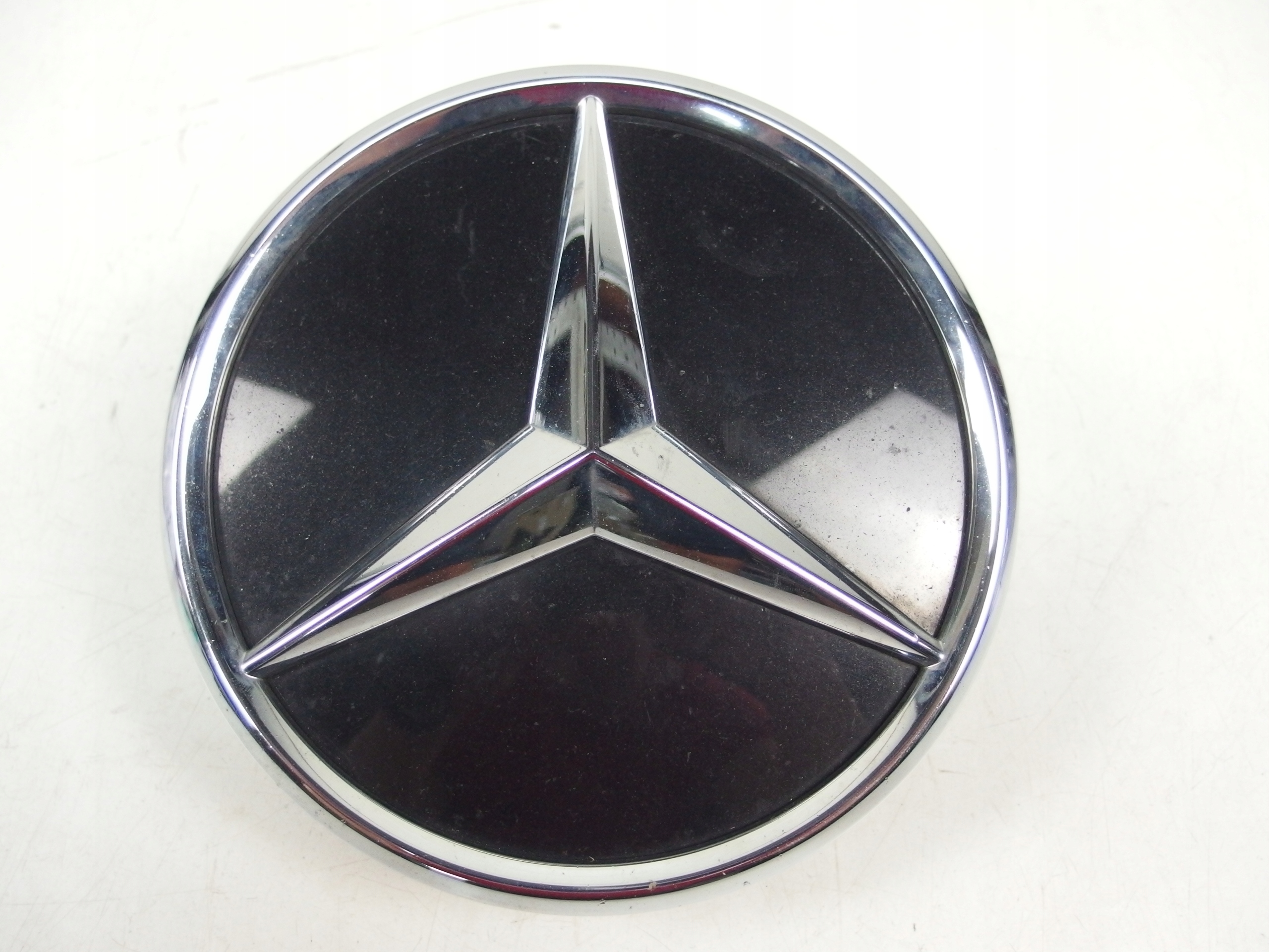 EMBLEMAT ZNACZEK GRILLA MERCEDES E KLASA W213 A213 AMG A0008882300 za ...