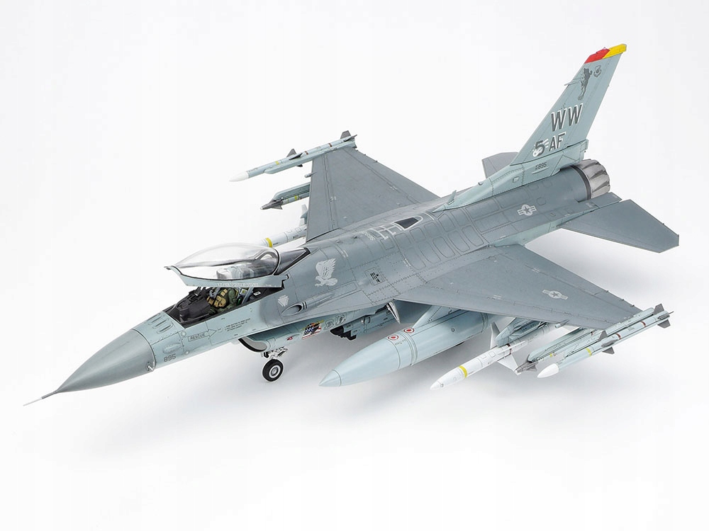Model Tamiya F-16CJ Fighting Falcon 61098 1:48 • Cena, Opinie - Allegro