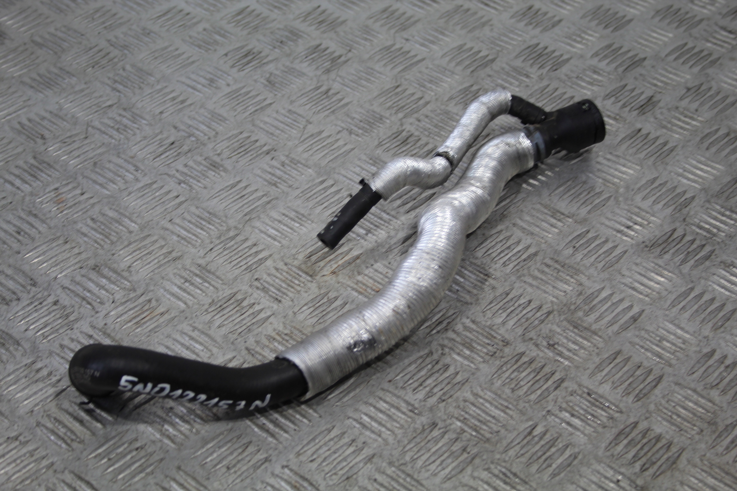 WĄŻ PRZEWÓD WODY AUDI VW 5N0122157N 5N0122157N za 45 zł z Jaworze ...