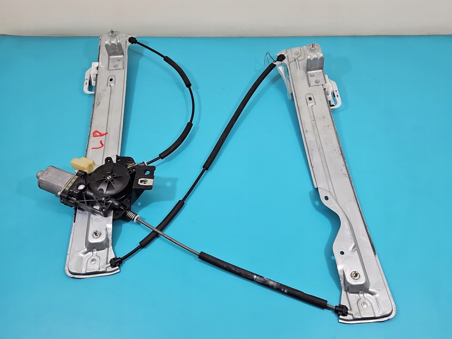 PODNOŚNIK PRZÓD LEWY FORD ESCAPE III 12- 0130822728 2 PIN za 369.99PLN ...