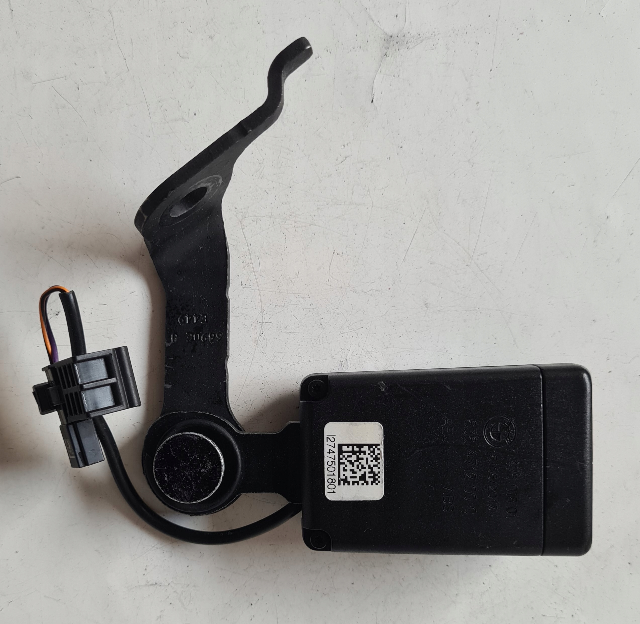 BMW 5 G30 M5 F90 ZAPINKA SPINKA PASA PRAWY TYŁ 7475018 72117475018 za ...