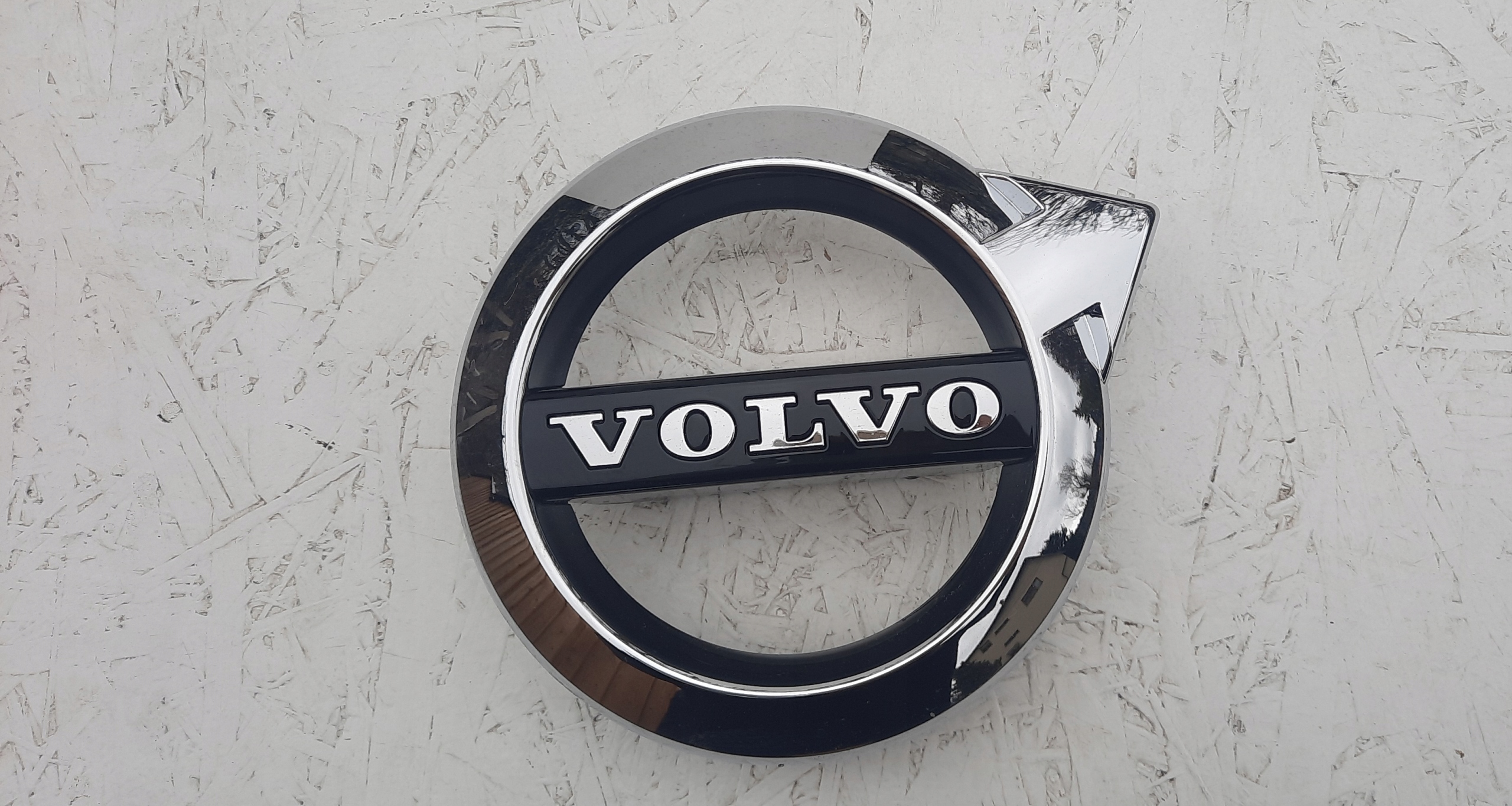 EMBLEMAT ZNACZEK 31383645 / 31383923 VOLVO XC60 za 80.00PLN z Bielsko ...