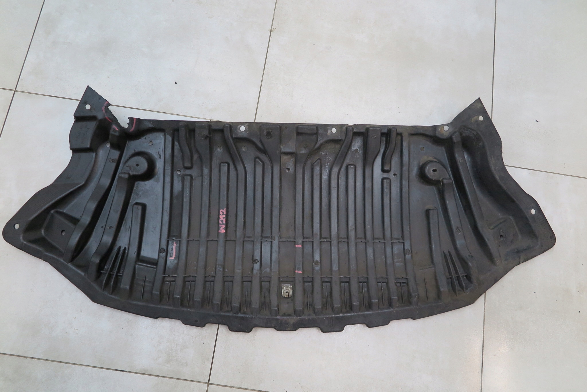 MERCEDES W212 OSŁONA POD ZDERZAK 2125243630 za 159.00PLN z Białe Błota ...