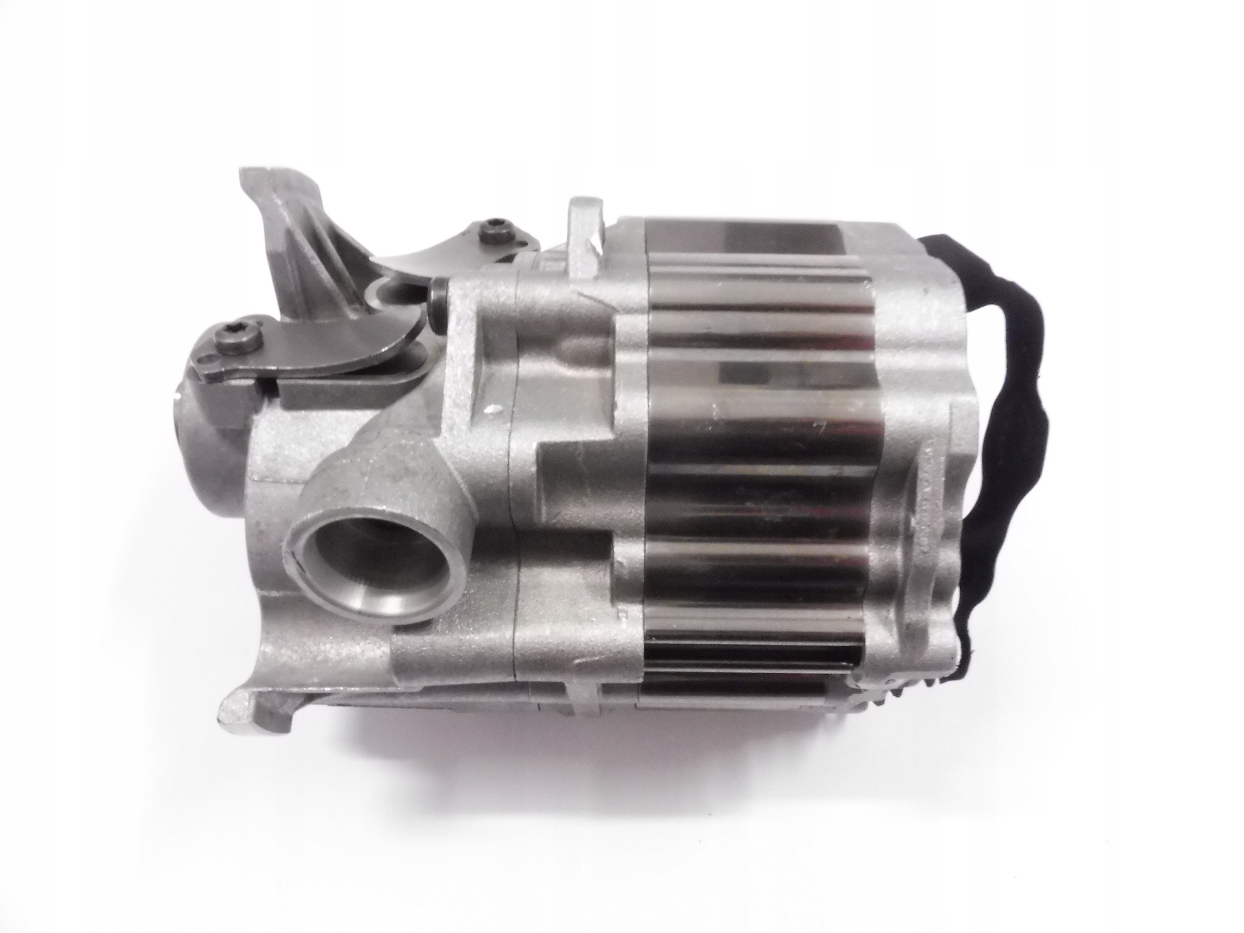 MERCEDES OM654 A,E,GLE POMPA OLEJU A6541801800 ORG A6541801800 za 950 ...