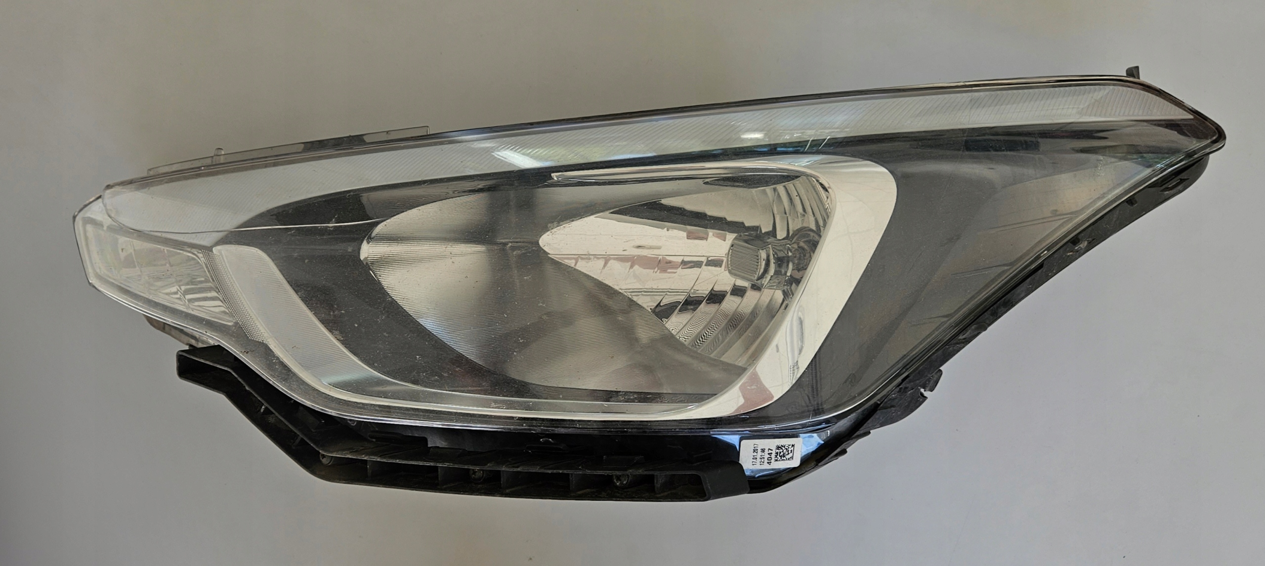 LAMPA LEWA PRZÓD / REFLEKTOR LEWY Hyundai I20 II 2 OE 92101-C8000 za ...