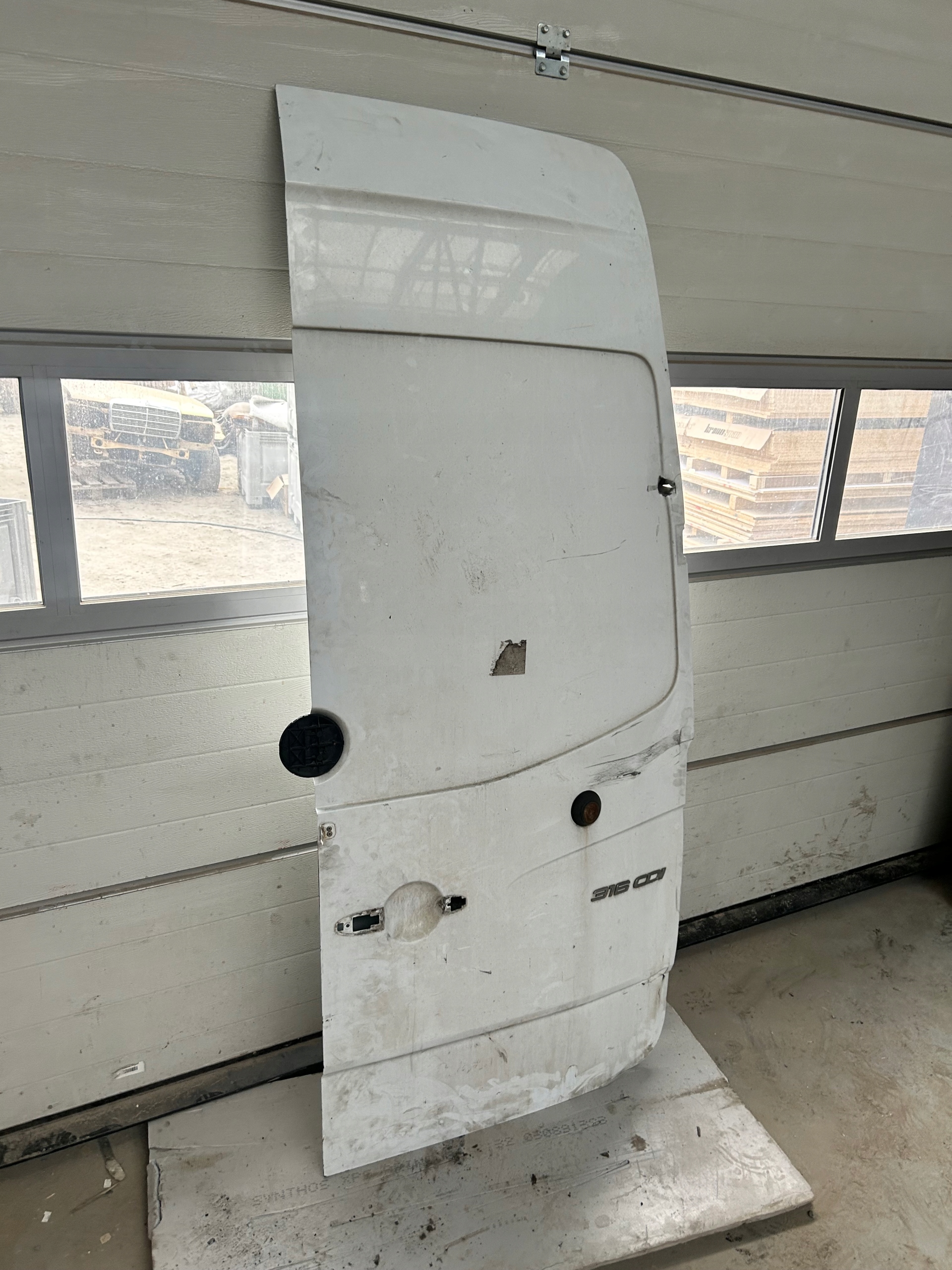 DRZWI TYŁ TYLNE PRAWE MERCEDES SPRINTER 906 VW CRAFTER za 1000.00PLN z ...