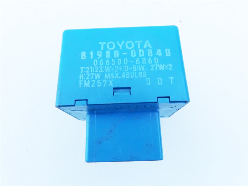 Toyota OE 81980-0D040 • Cena, Opinie - Allegro