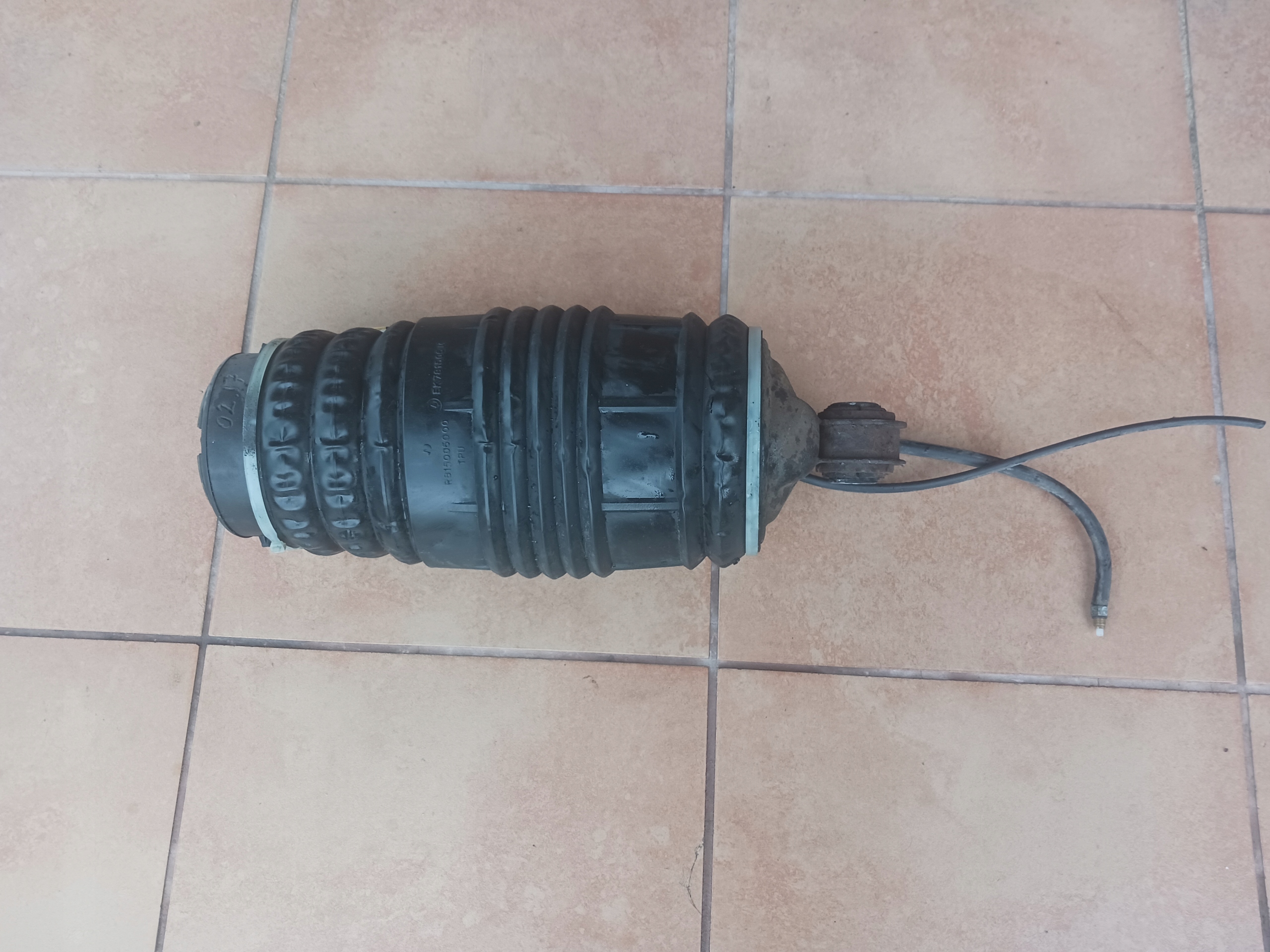 MIECH PODUSZKA MERCEDES W211 KOMBI 2 PIN za 300.00PLN z Suchedniów ...