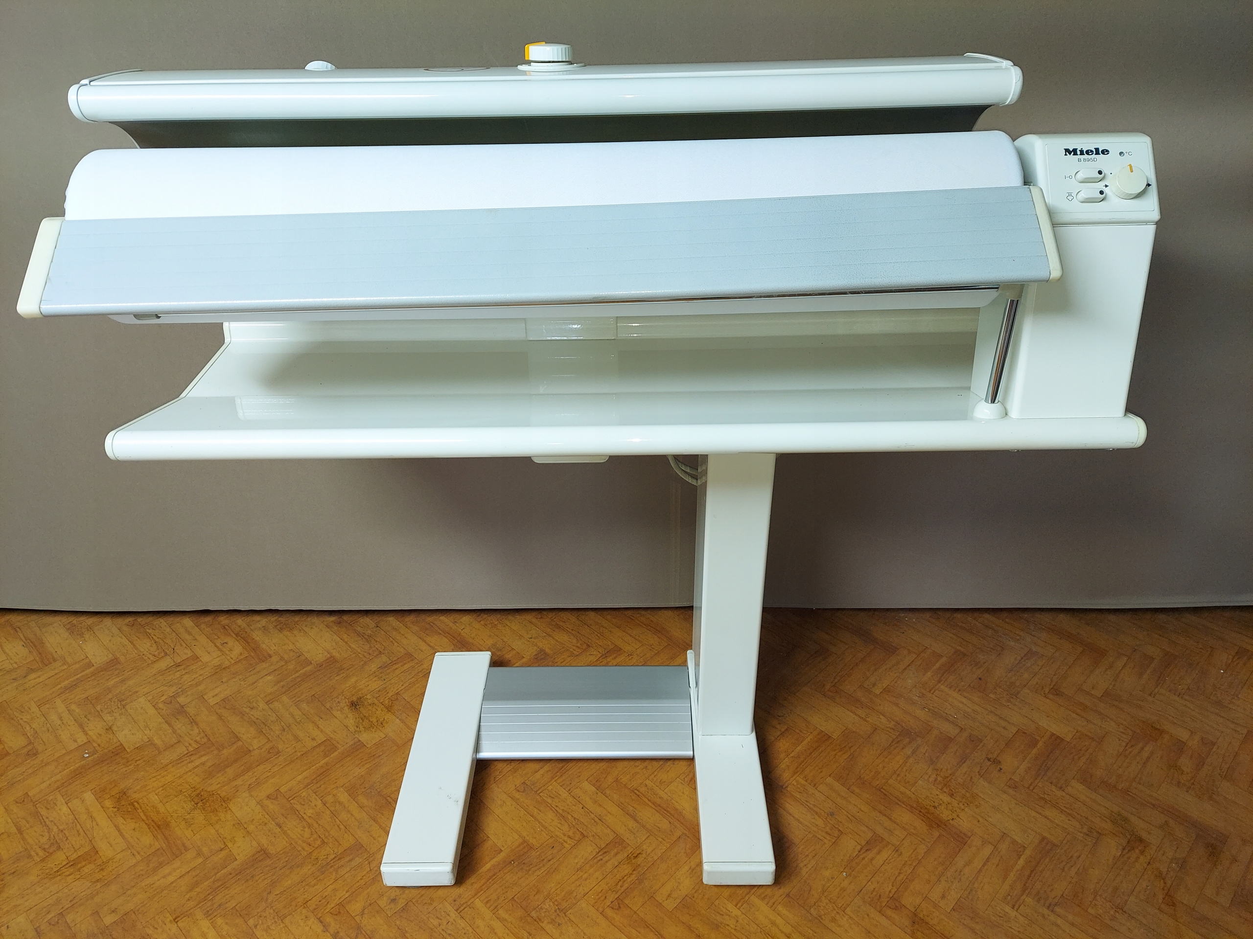 Magiel Prasowalnica Miele B895D • Opinie - Allegro