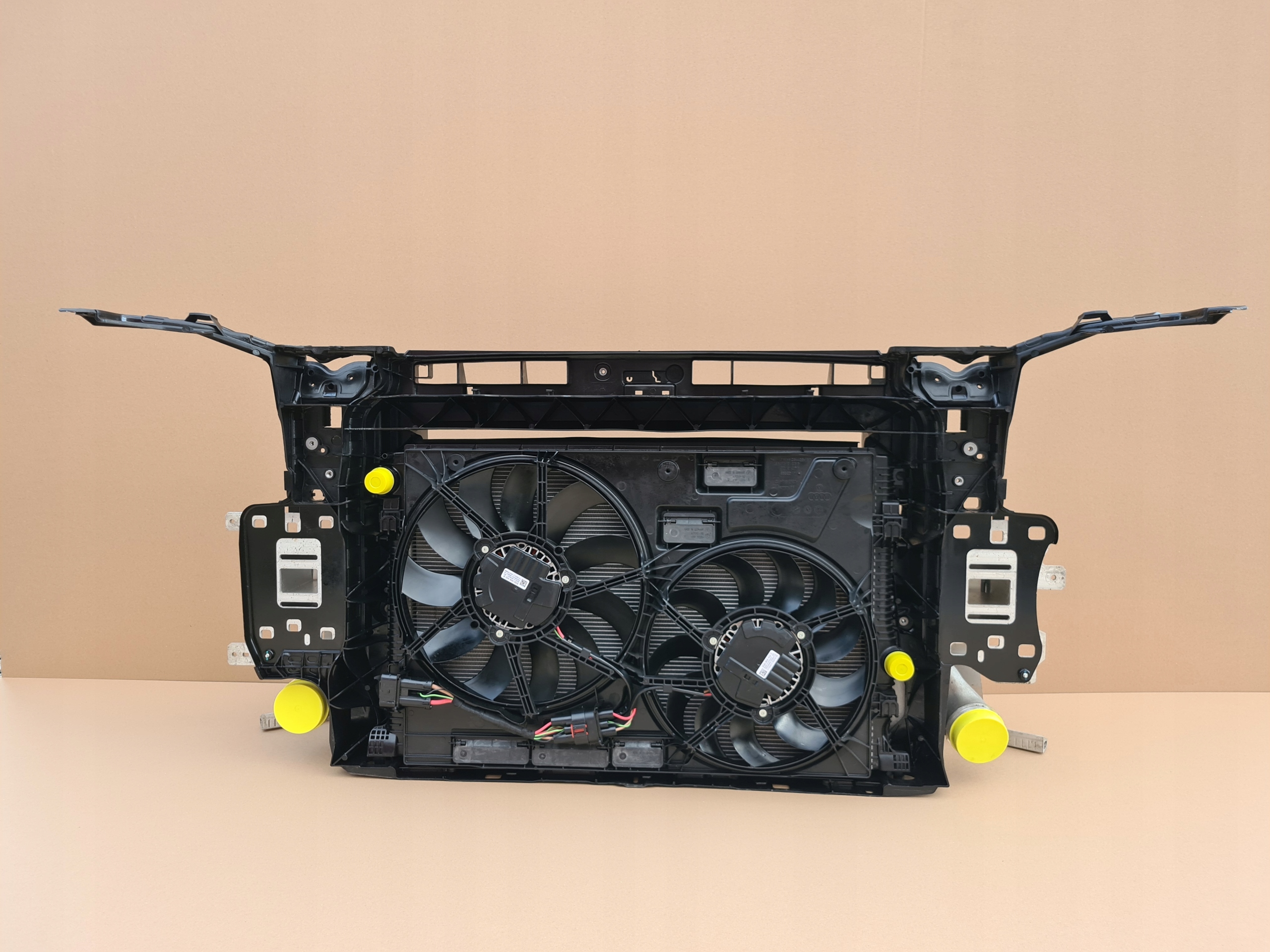 PAS PRZEDNI CHŁODNIC AUDI Q3 RS RSQ3 83A F3 727J 8V0145803B 83A805594F ...