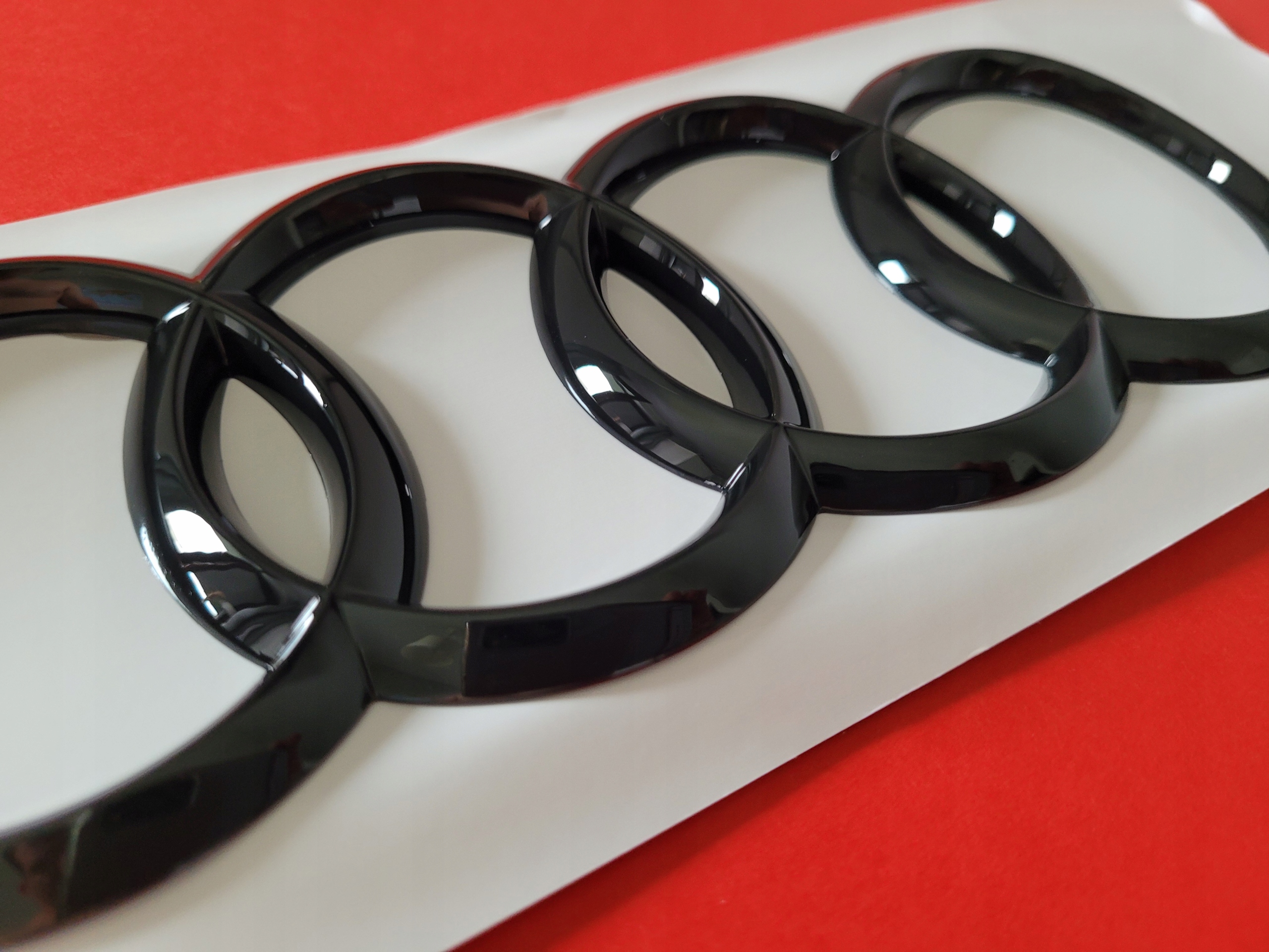 Pierscienie_do_audi_tył_black_glossy_202mm - Емблема для Audi чорний ...