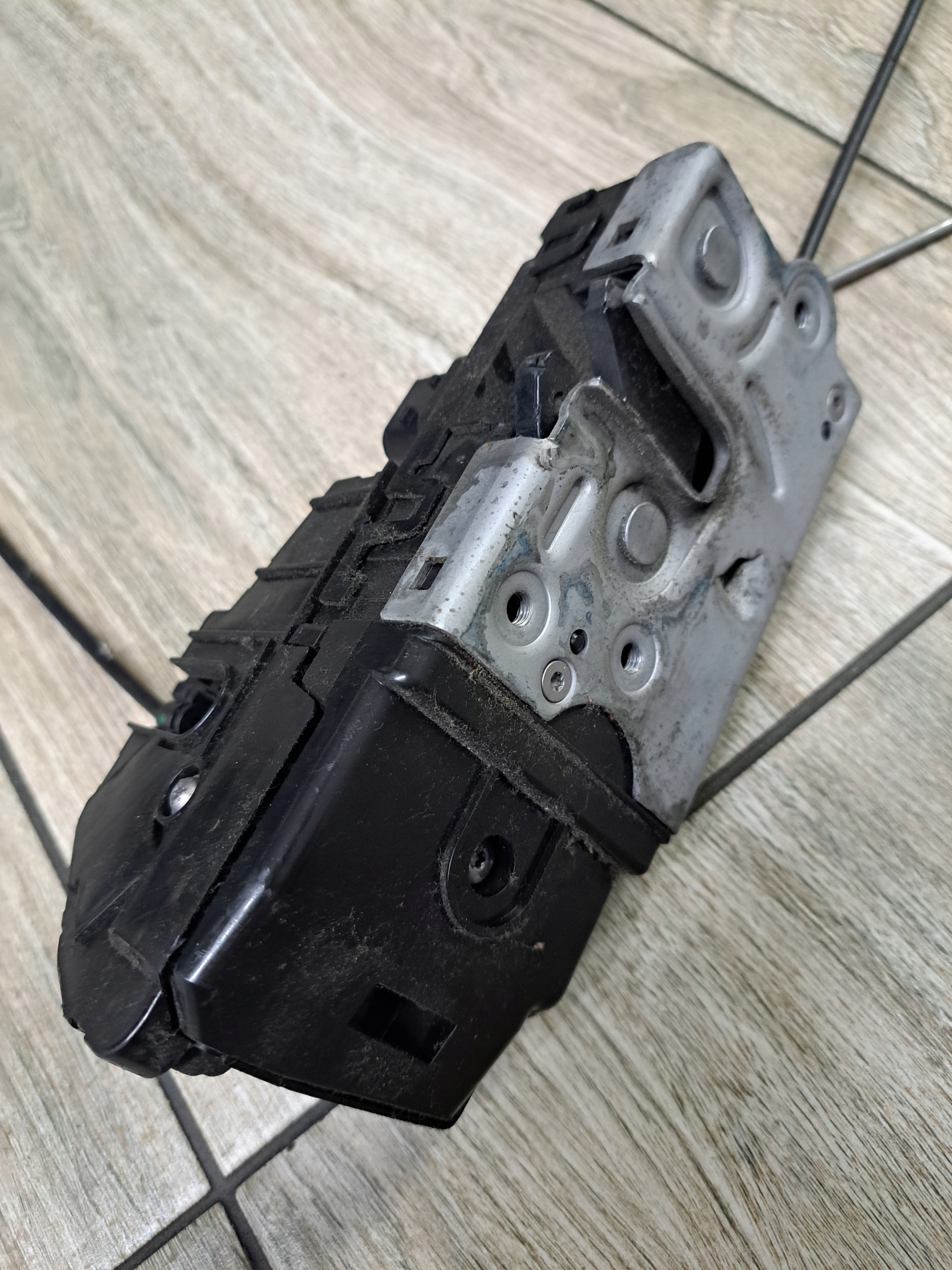 Volvo OE 84086963 zamek drzwi kabiny kompletny • Cena, Opinie - Allegro