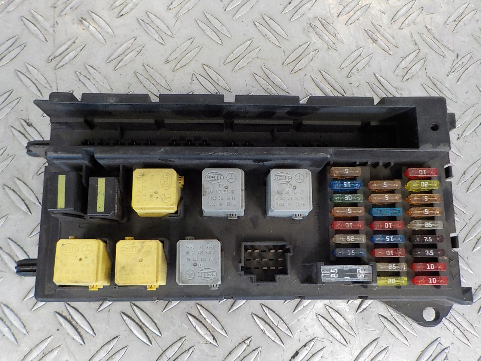 SPRINTER 906 06-14 SKRZYNKA BEZPIECZNIKÓW za 61.50PLN z Jaksice - Allegro - (13486834358)