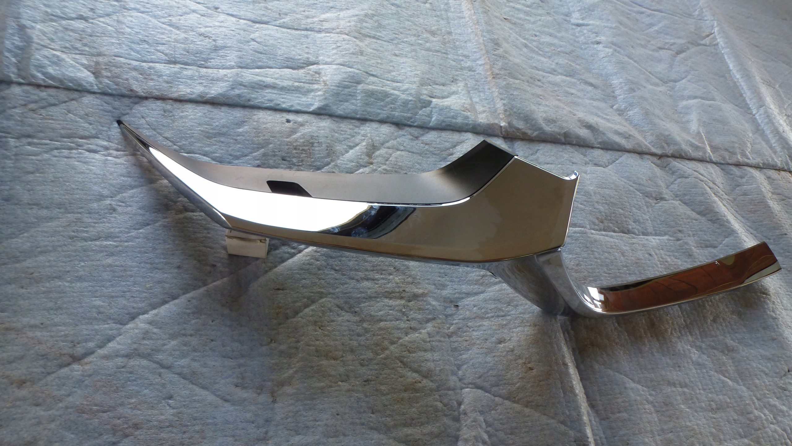 MAZDA CX-30 CHROM ATRAPY PRZÓD PRAWY DFR5-507J1 za 400.00PLN z POZNAN ...