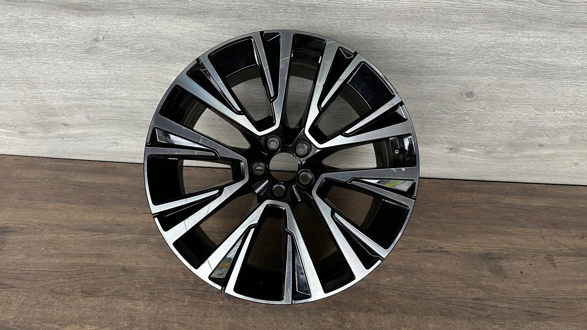 Felga aluminiowa Volvo OE XC90 II 9.0" x 20" 5x108 ET 38,5 - porównaj ...