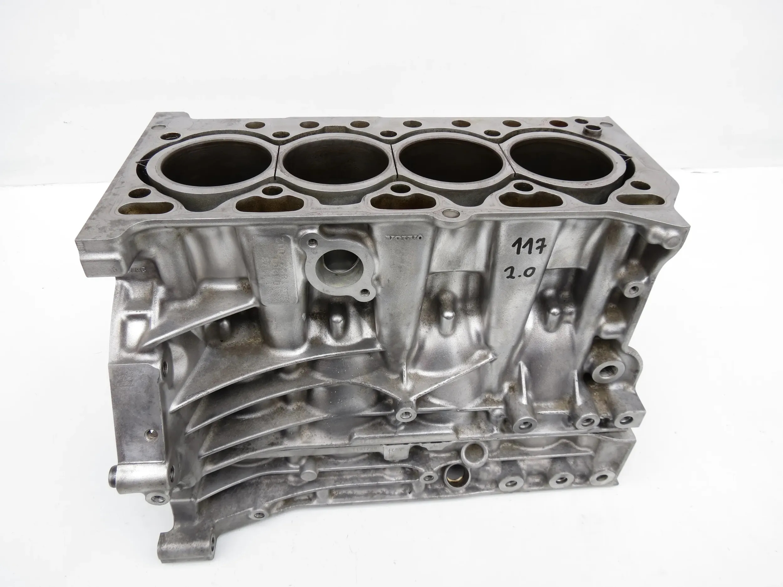 BLOK SILNIKA B4204T7 VOLVO S60 V40 V60 XC60 2.0 T5 B4204T7 za 2399 zł z ...