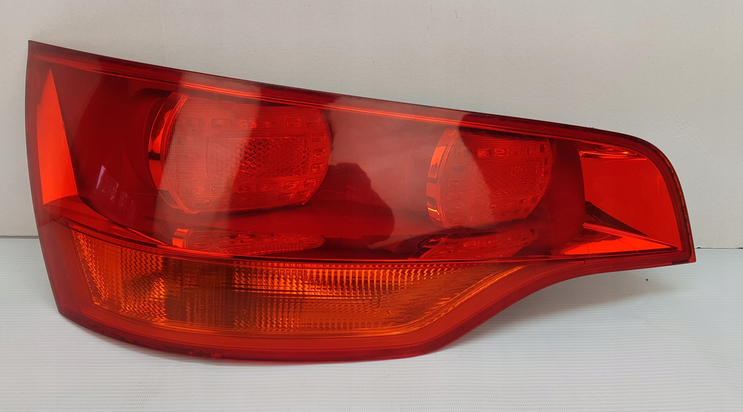AUDI Q7 4L LAMPA TYŁ LEWA TYLNA ORYGINAŁ 4L0945093 za 95 zł z Pępowo ...