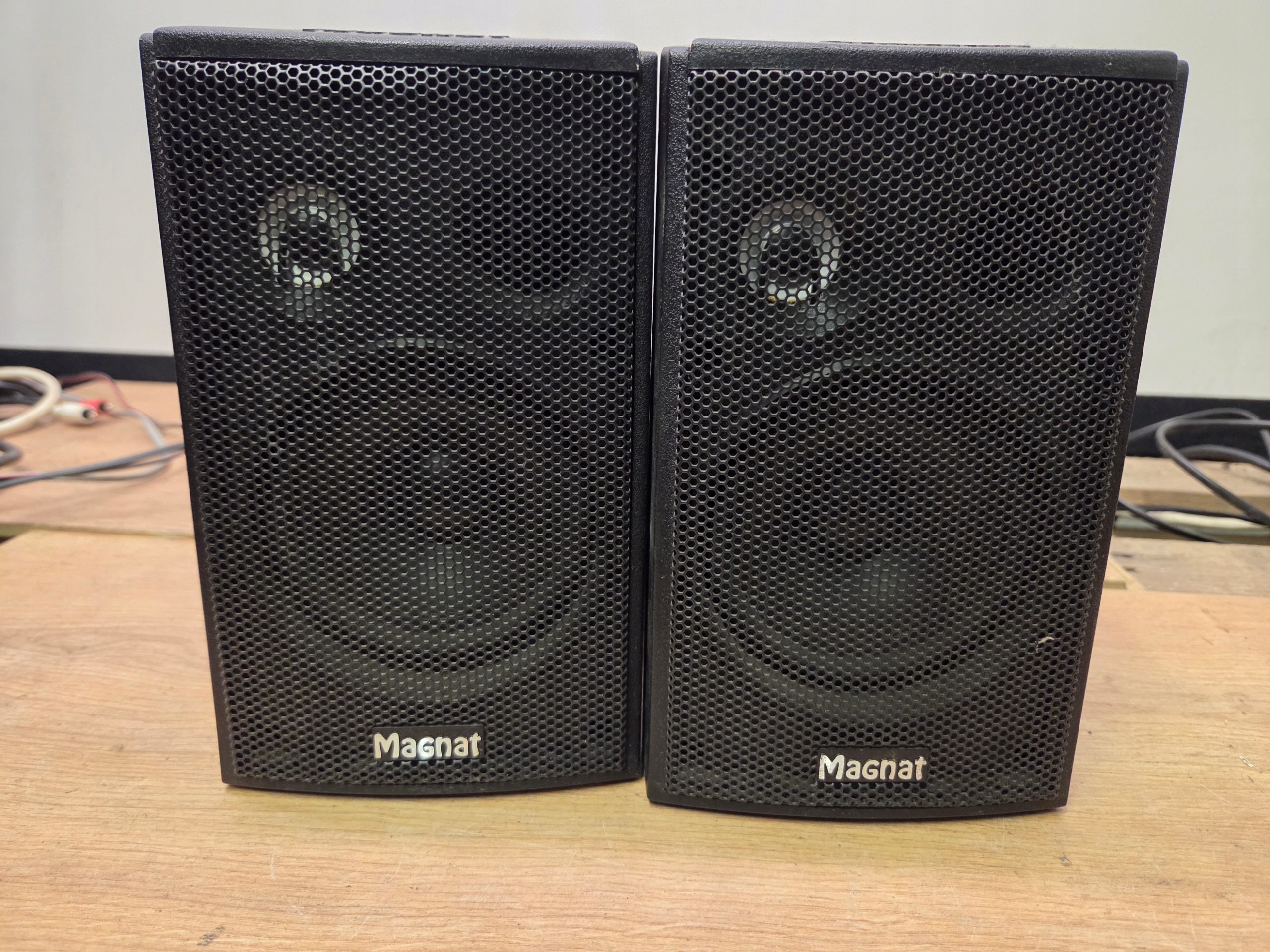 MAGNAT SYMBOL PRO DYNAMICZNE KOLUMNY PODSTAWKOWE - Sklep, Opinie, Cena ...