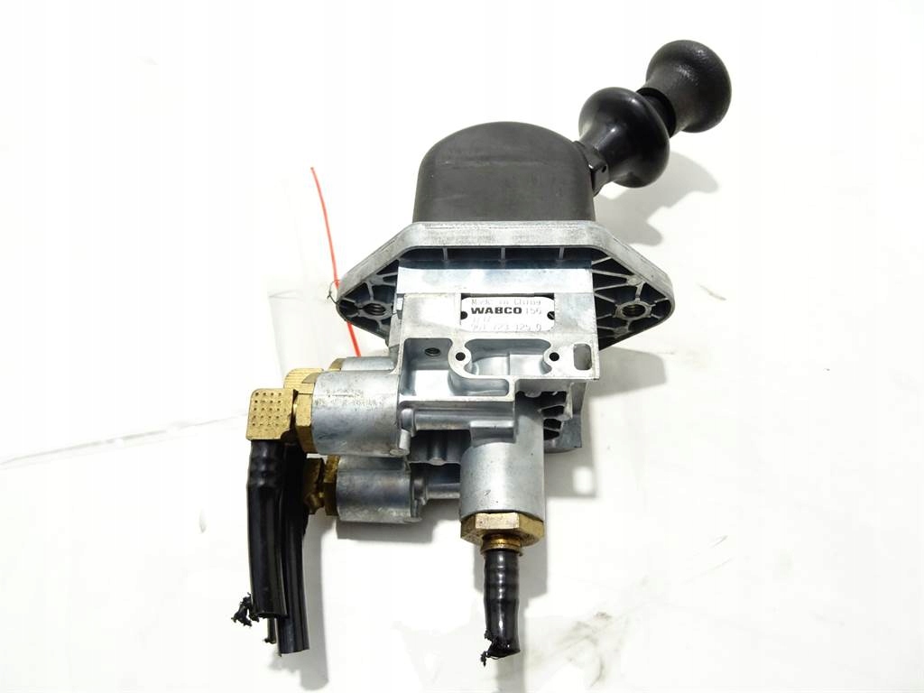 Купить КЛАПАН РУЧНОГО ТОРМОЗА Mercedes Axor 9617231250: отзывы, фото и ...