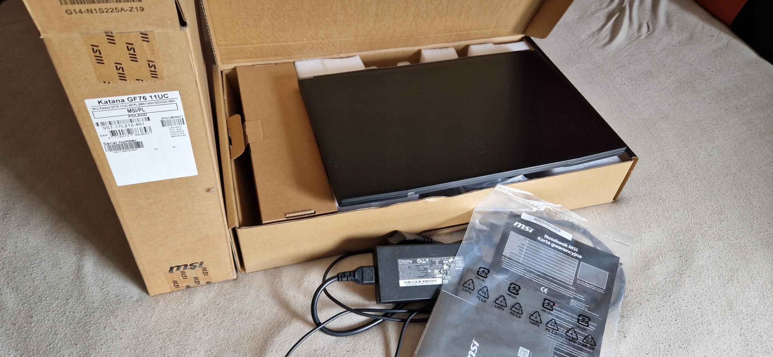 Laptop MSI GF76 Katana 17,3 " Intel Core i5/ 16GB/512GB/RTX3050/ ZDJ ...