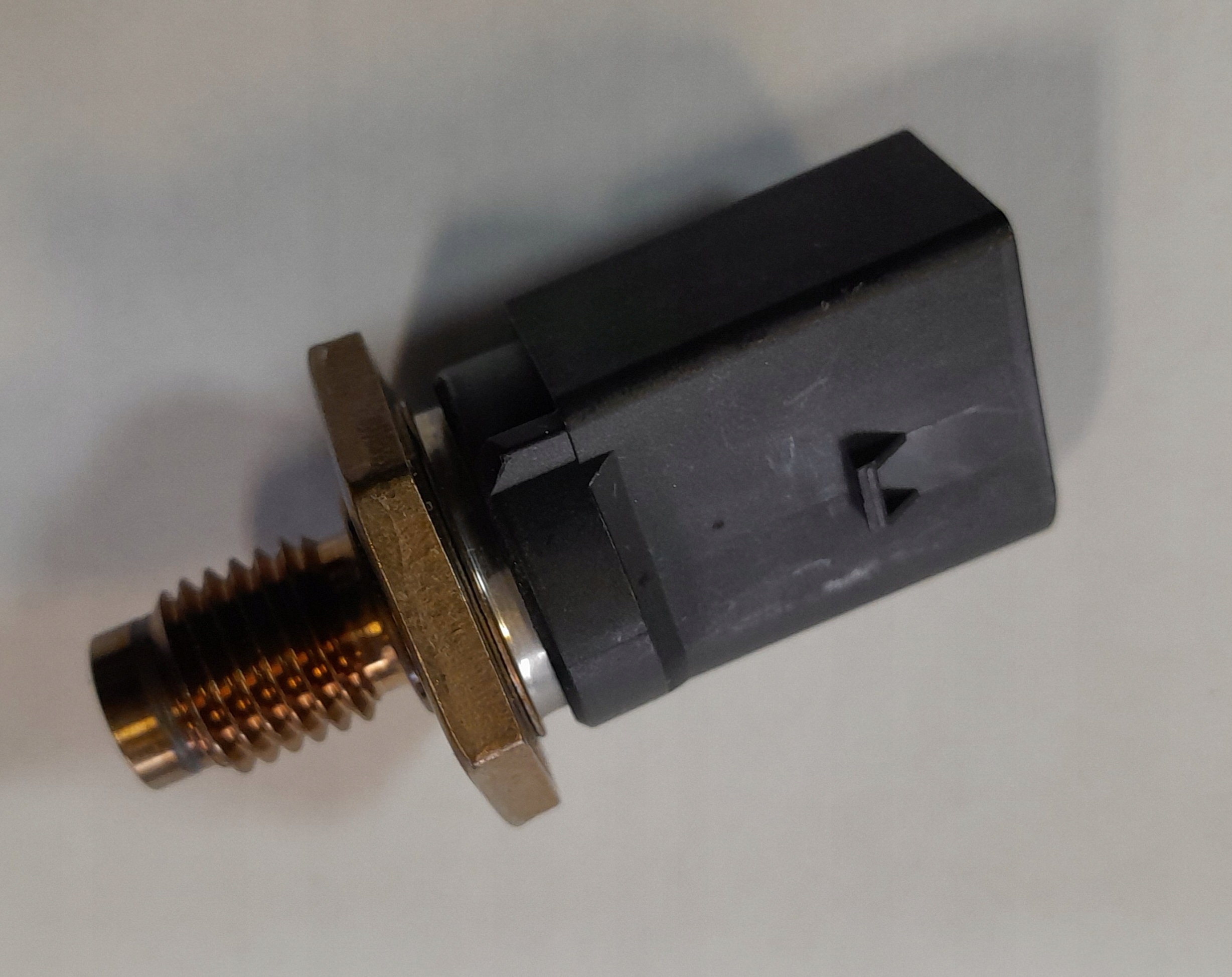 ZAWÓR PALIWA LISTWY WTRYSKOWEJ FORD 2.0 ECOBLUE HG9Q9F972AA 2583196 za ...