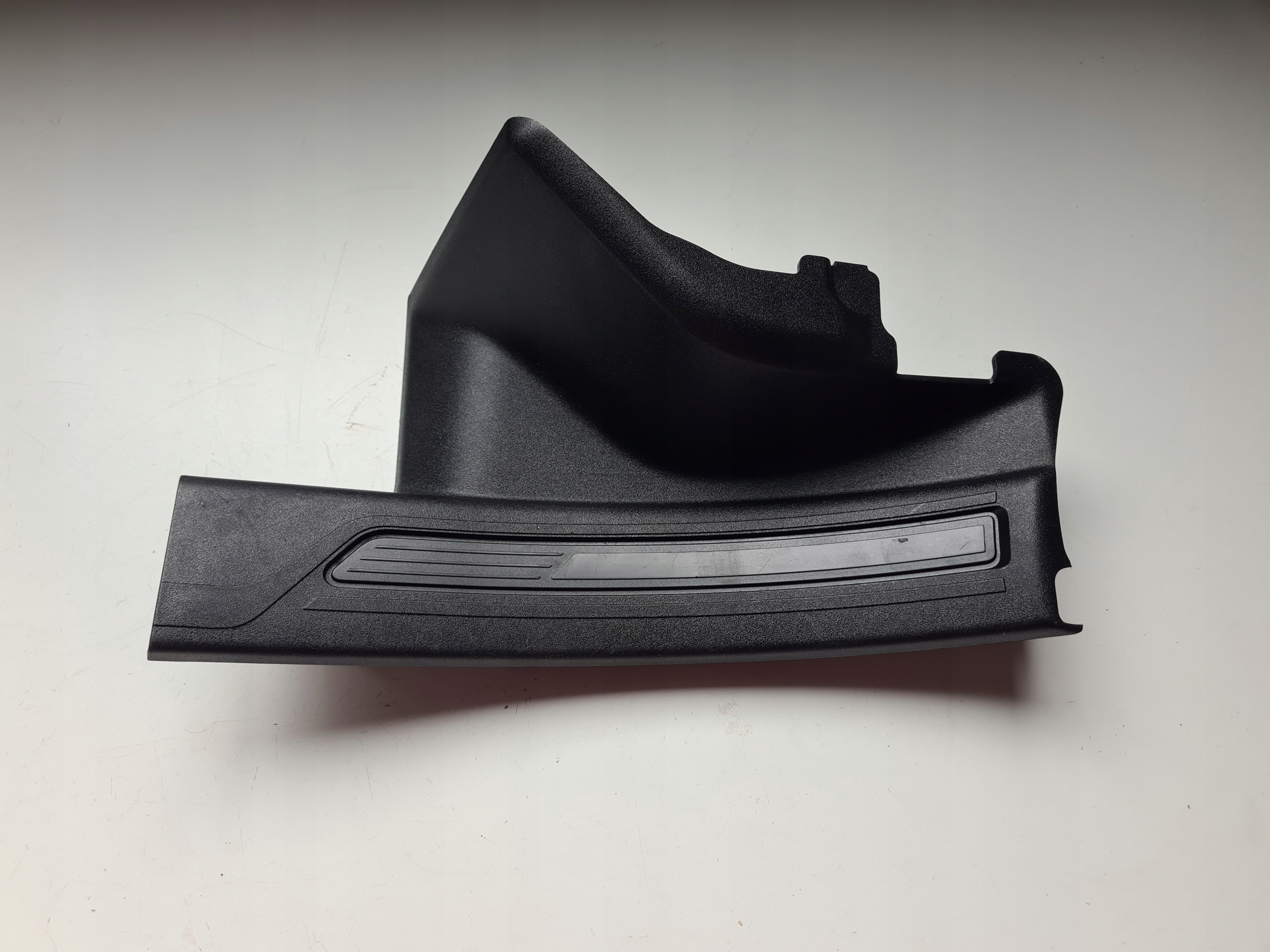 LISTWA OSŁONA PROGU LEWA TYŁ JAGUAR XE X760 15- GX73-13245-AH XE X760 ... LISTWA OSŁONA PROGU LEWA TYŁ JAGUAR XE X760 15- GX73-13245-AH XE X760 ...