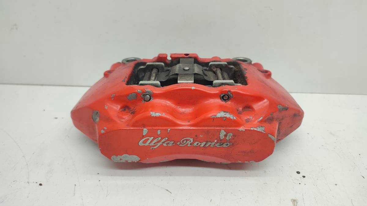 ZACISK HAMULCOWY PRZÓD PRAWY ALFA ROMEO 159 2009 AUST96756 za 450 zł z ...