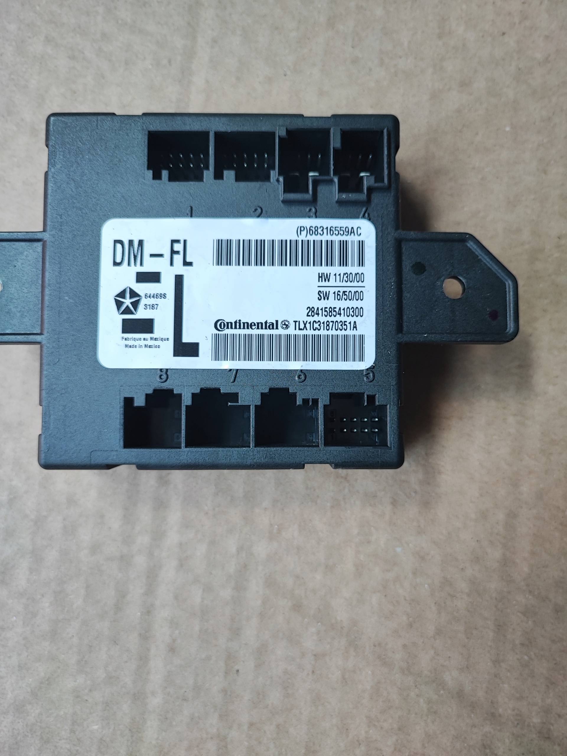 JEEP GRAND CHEROKEE WK2 LIFT 17R MODUŁ DRZWI LEWY za 150.00PLN z ŁAPCZYCA - Allegro - (13477677067)