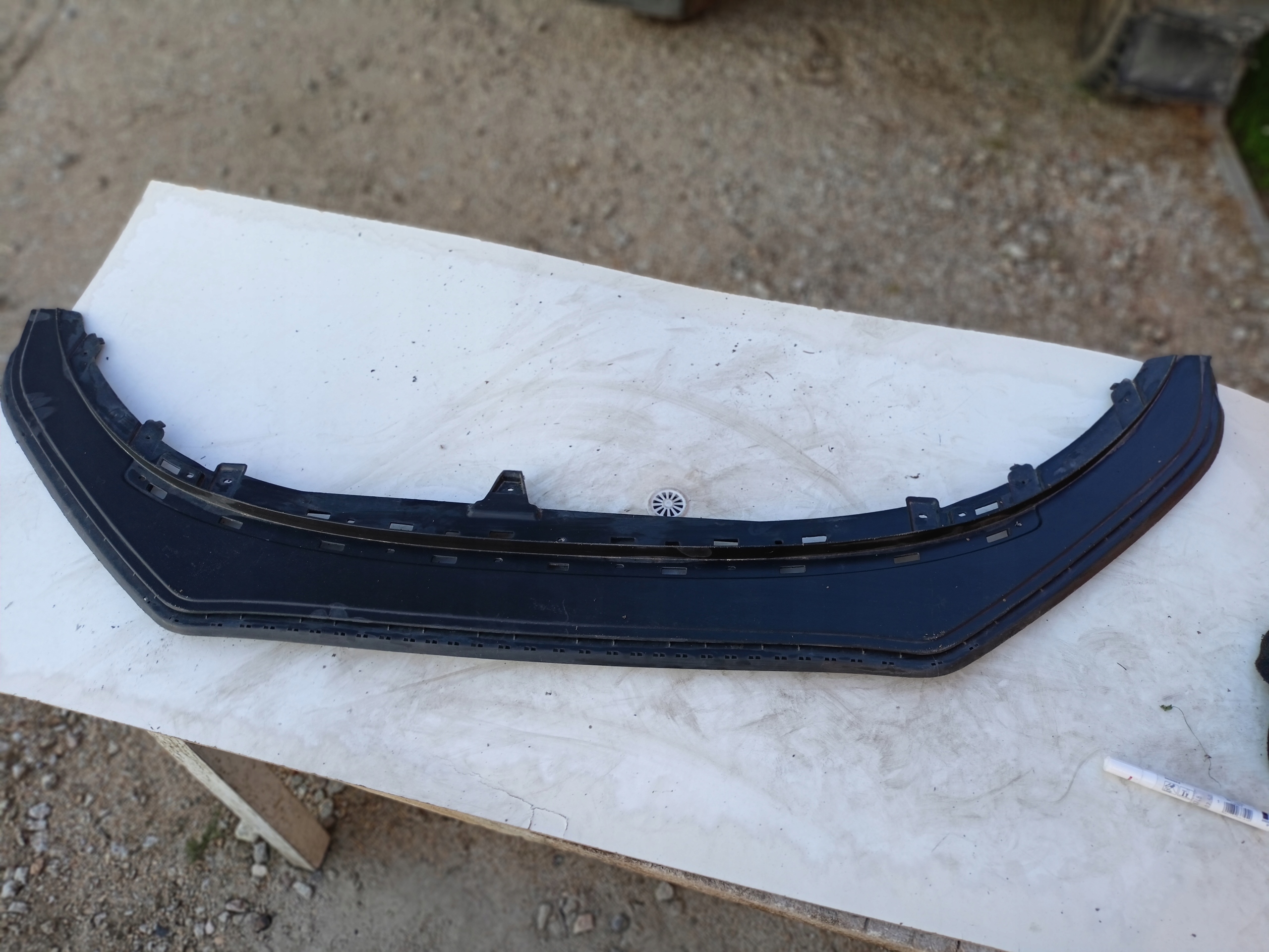 VW POLO 6R0805915D dokładka zderzaka OSŁONA 6R0805915D za 100 zł z ...