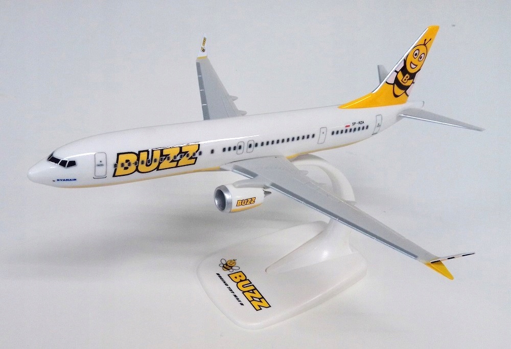 MODEL SAMOLOTU BOEING 737 MAX 8 RYANAIR BUZZ - PPC 1/200 CE DZIEŃ ...