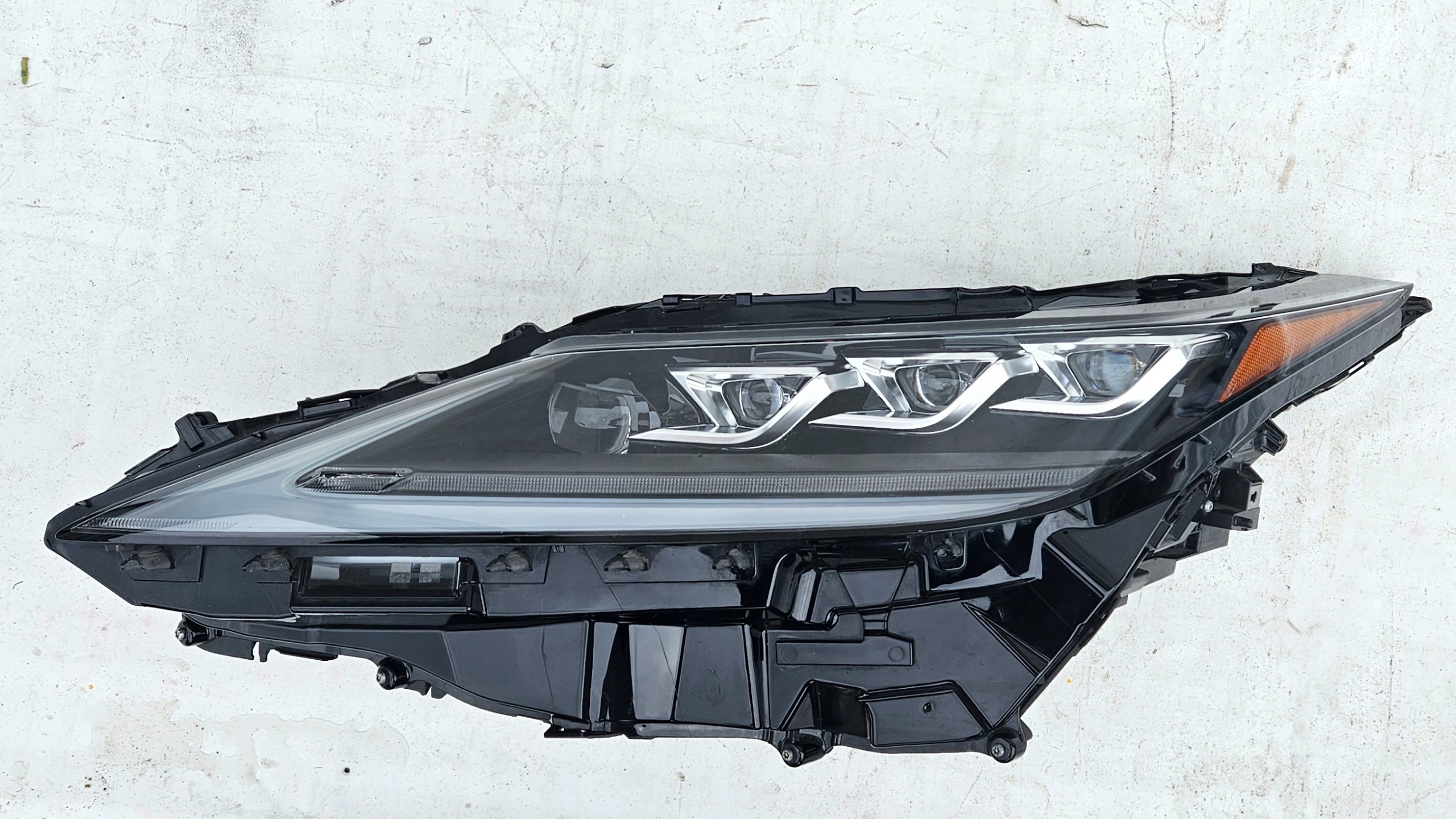 LAMPA FULL LED LEXUS RX IV LIFT 19-22 LEWY PRZÓD za 3290.00PLN z Łowyń ...