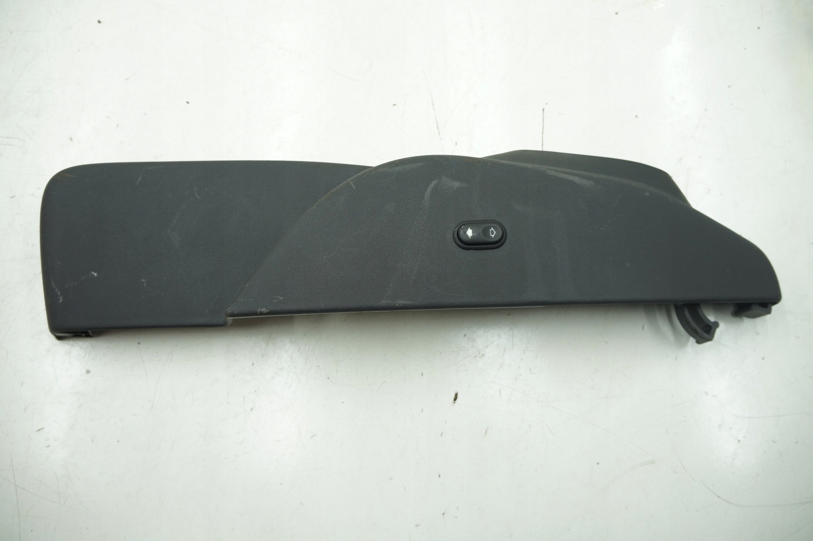 VOLVO V60 LIFT S60 II OSŁONA OBUDOWA FOTELA KIEROWCY LEWY PRZÓD ...