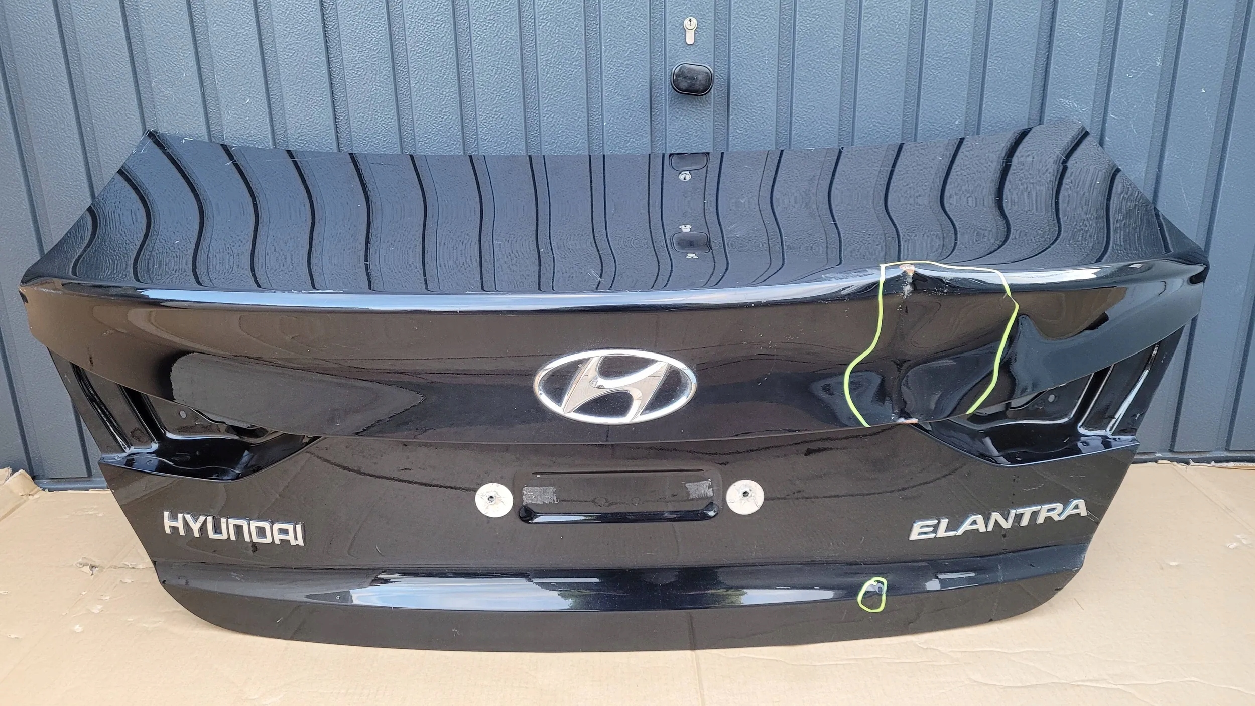 HYUNDAI ELANTRA VI 6 SEDAN 16> KLAPA POKRYWA BAGAŻNIKA TYŁ TYLNA FV za ...