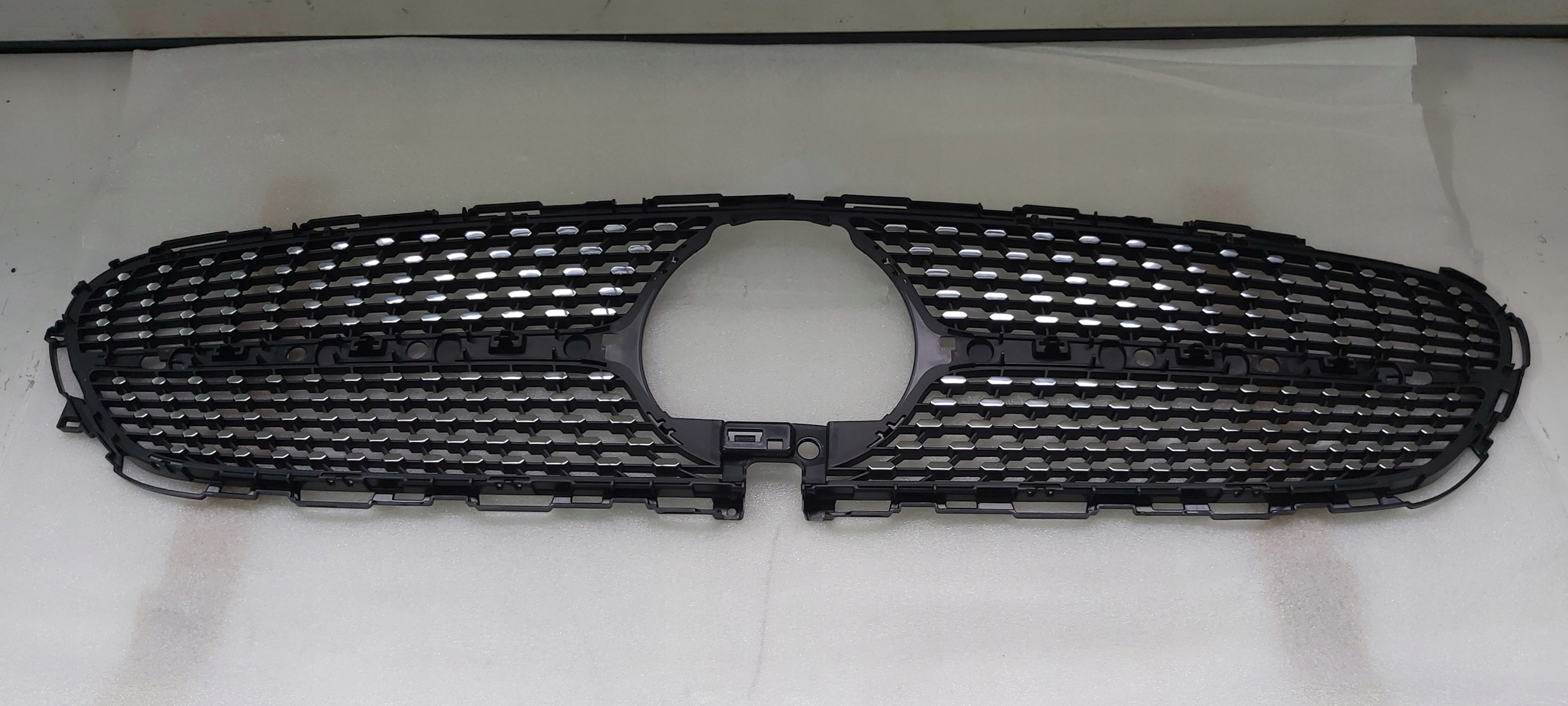 MERCEDES E-KLASA A2138886400 GRILL ATRAPA A2138886400 za 1000 zł z ...